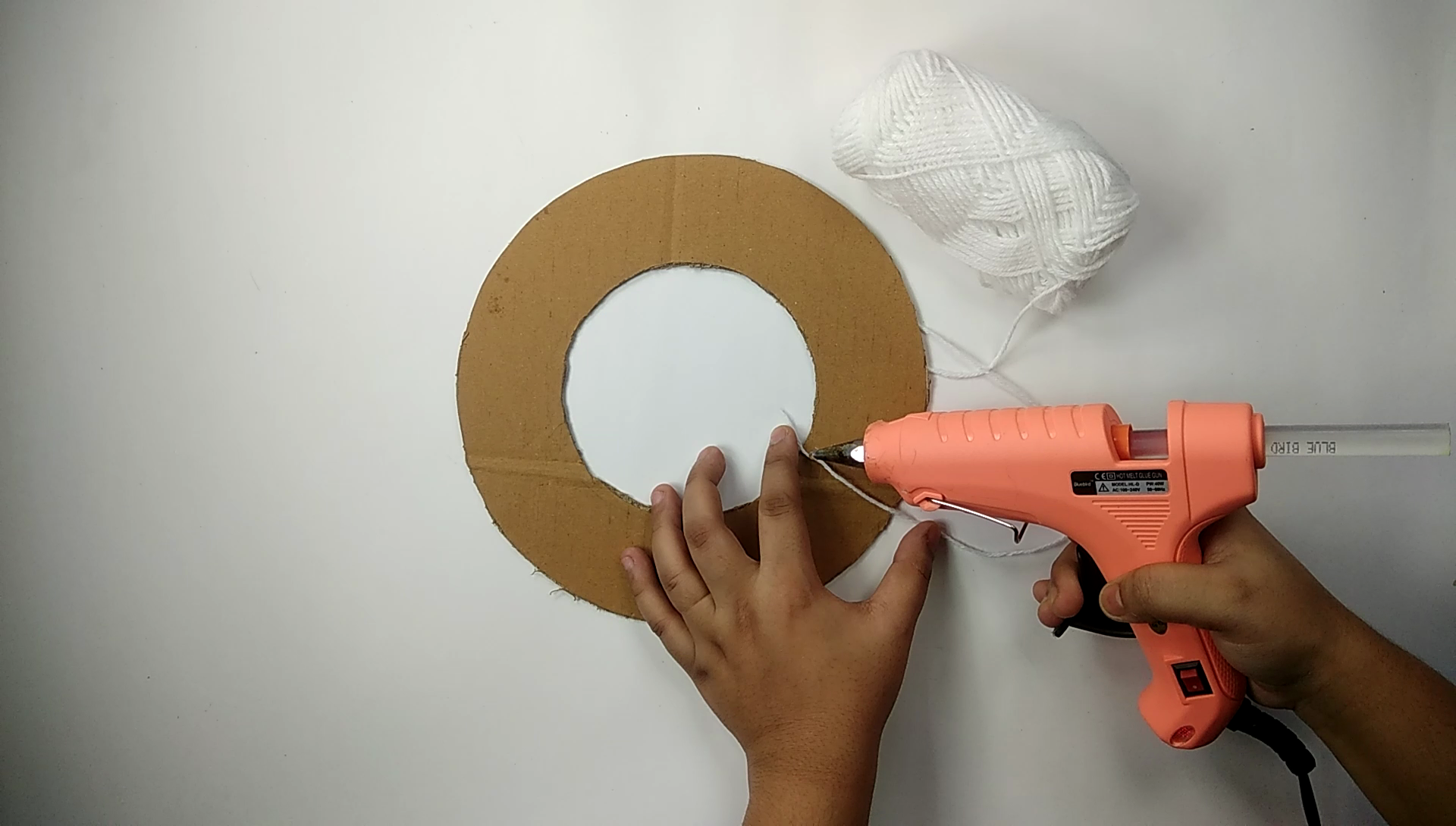 Easy and Beautiful Paper Wall Hanging : 7 Steps (with Pictures ...