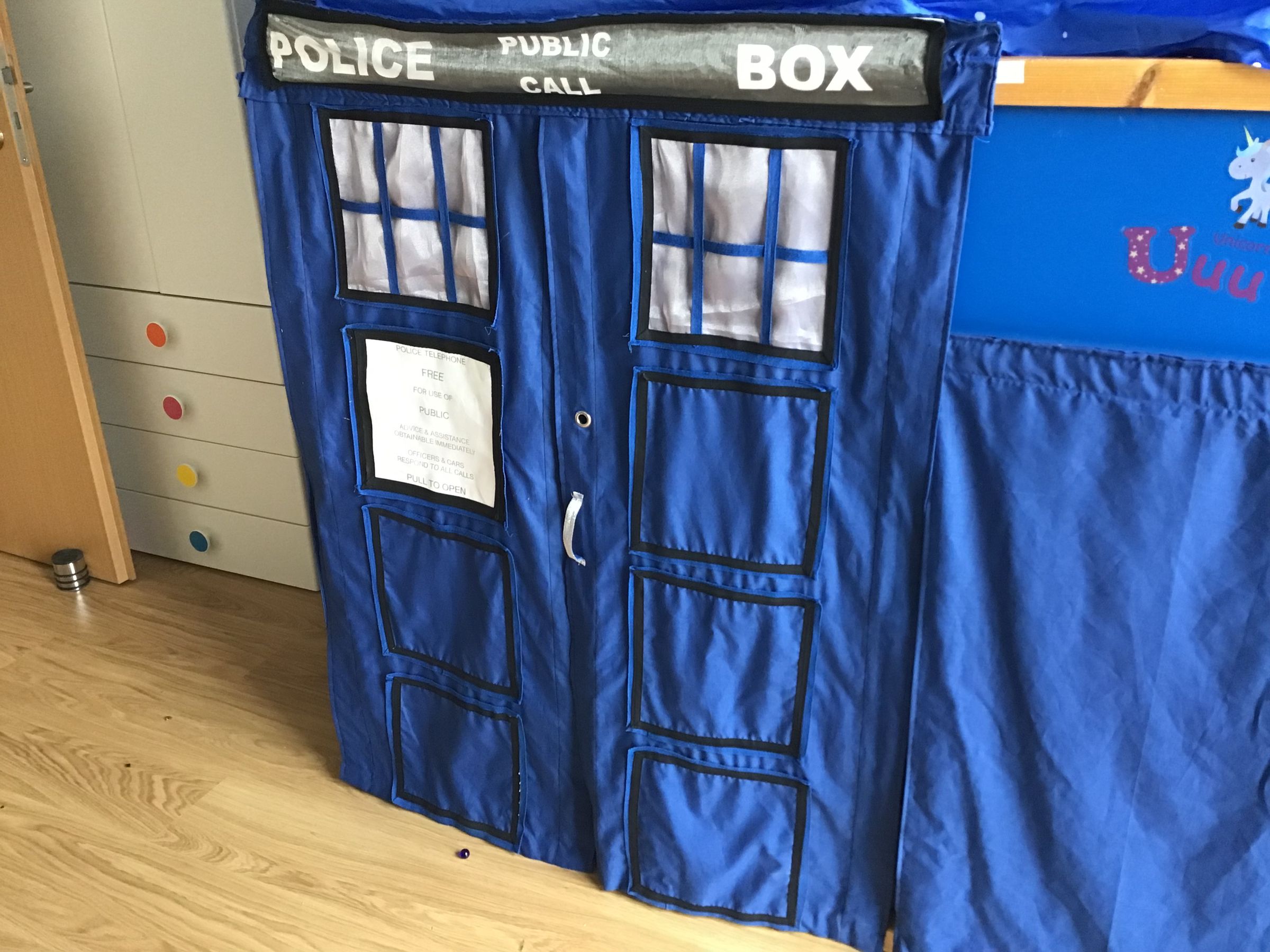 Doctor Who's Tardis Child's Bunk Bed Removable Curtains : 5 Steps (with ...
