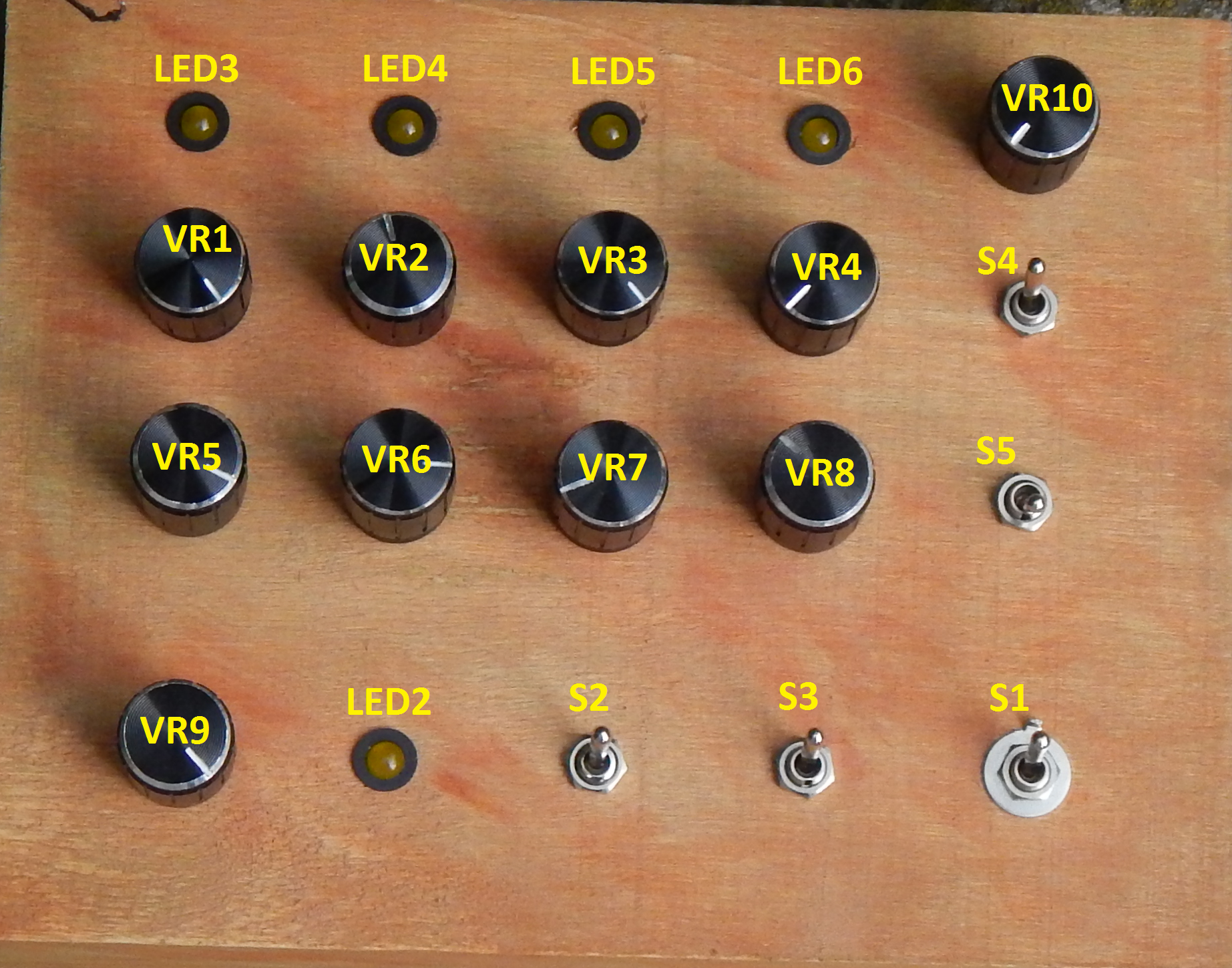 Parallel Sequencer Synth : 17 Steps (with Pictures) - Instructables