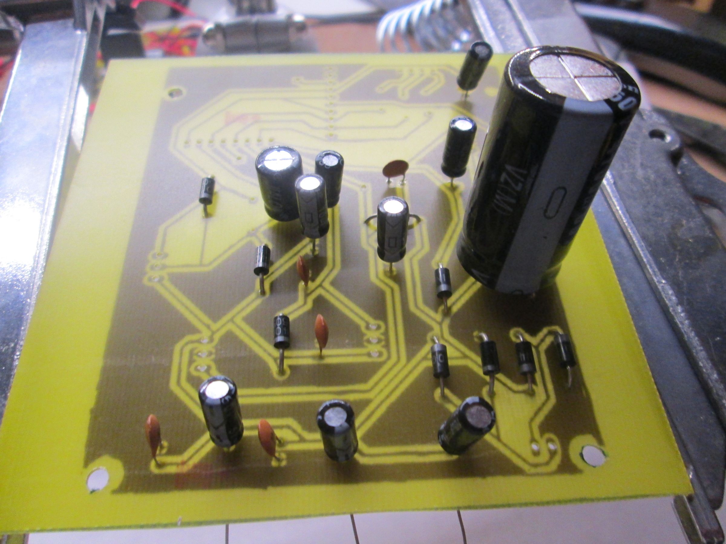 Powered Breadboard Workstation : 6 Steps (with Pictures) - Instructables