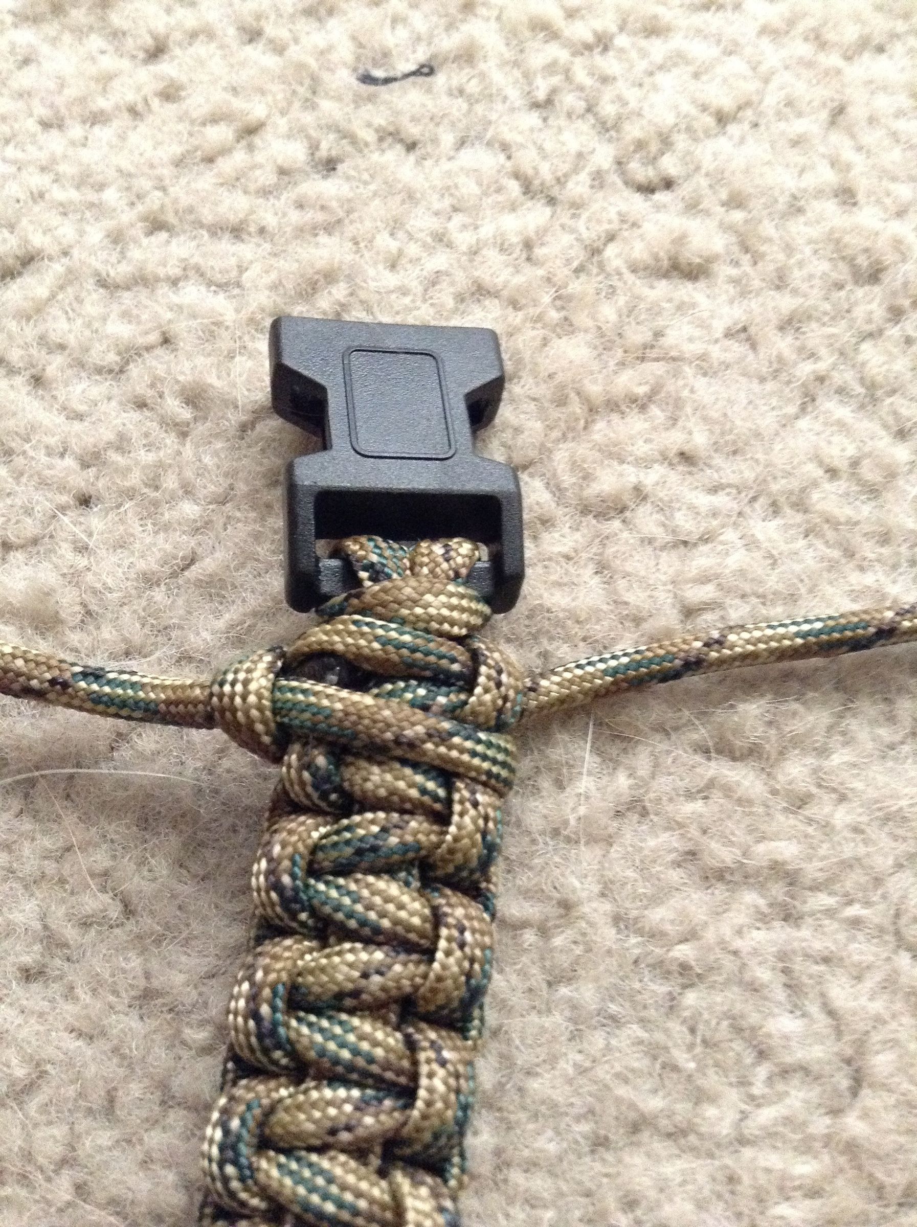 How to Make a Paracord King Cobra Braid : 5 Steps - Instructables