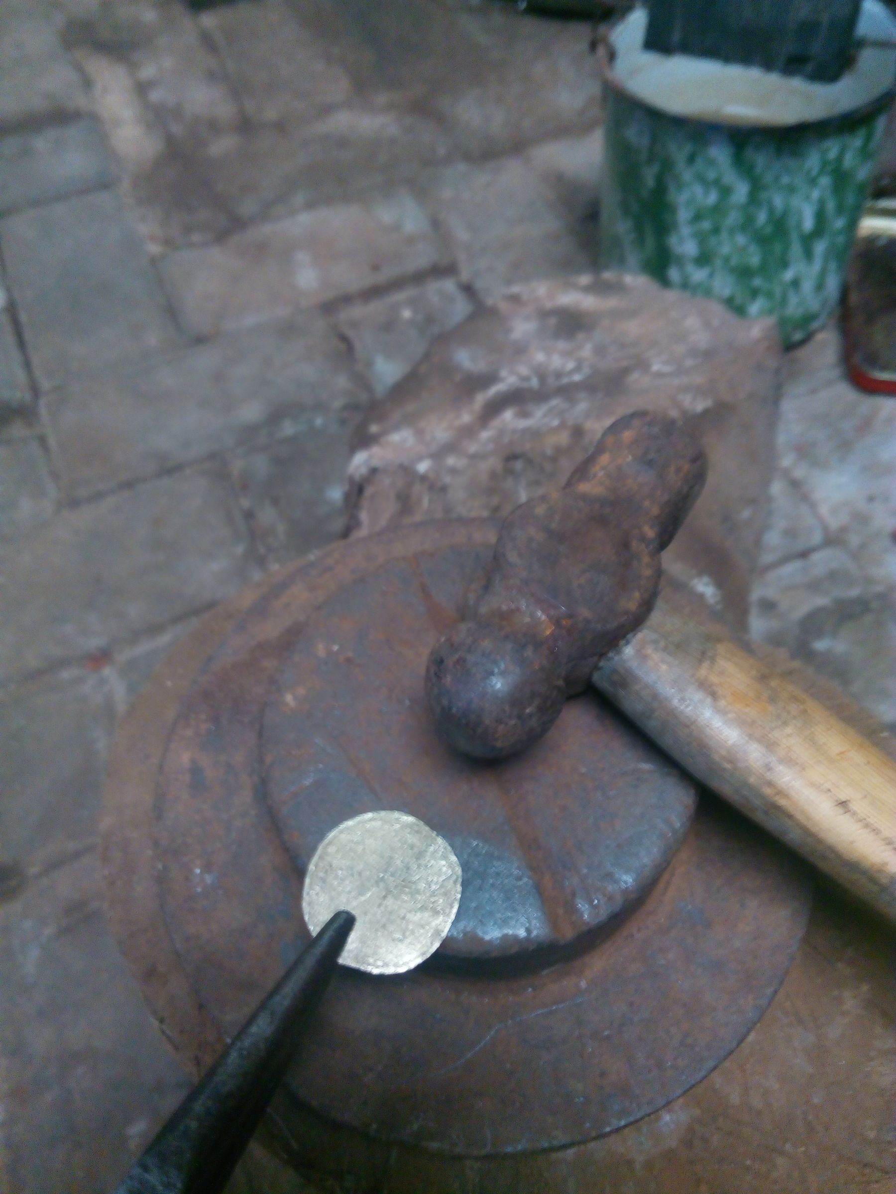 CAJON MINI CARDBOARD : 4 Steps (with Pictures) - Instructables