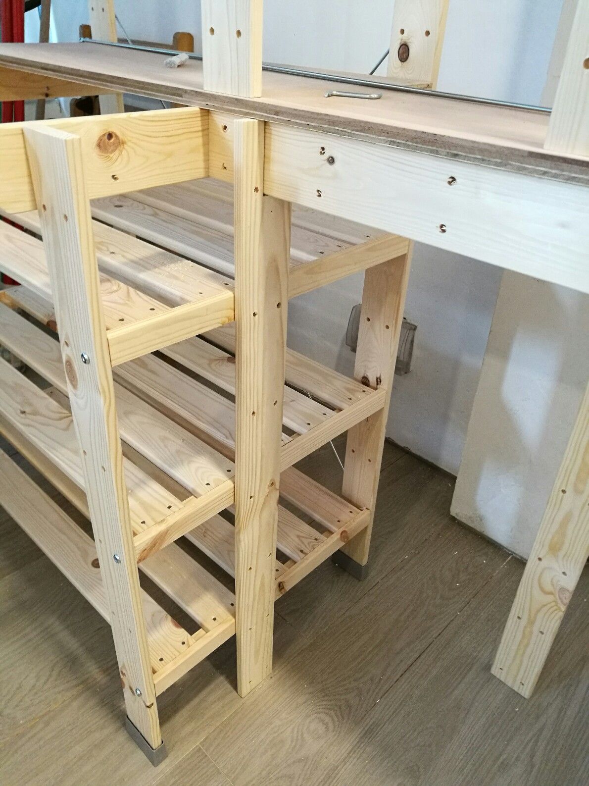 Quick & Easy Lightweight Work Bench : 6 Steps (with Pictures ...