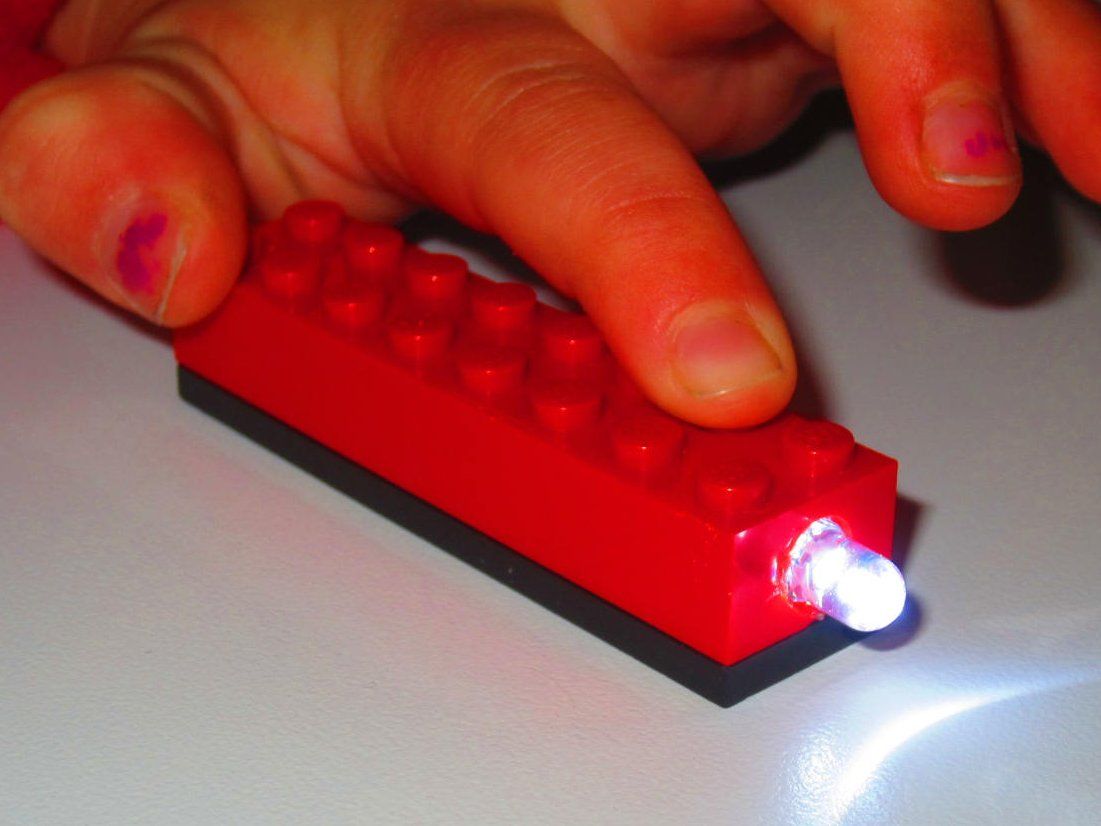 How to Build a LEGO Flashlight Block : 15 Steps (with Pictures ...