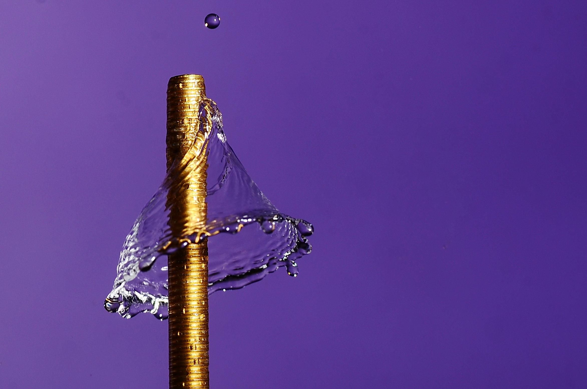 Splash! Water Droplet Photography : 10 Steps (with Pictures ...