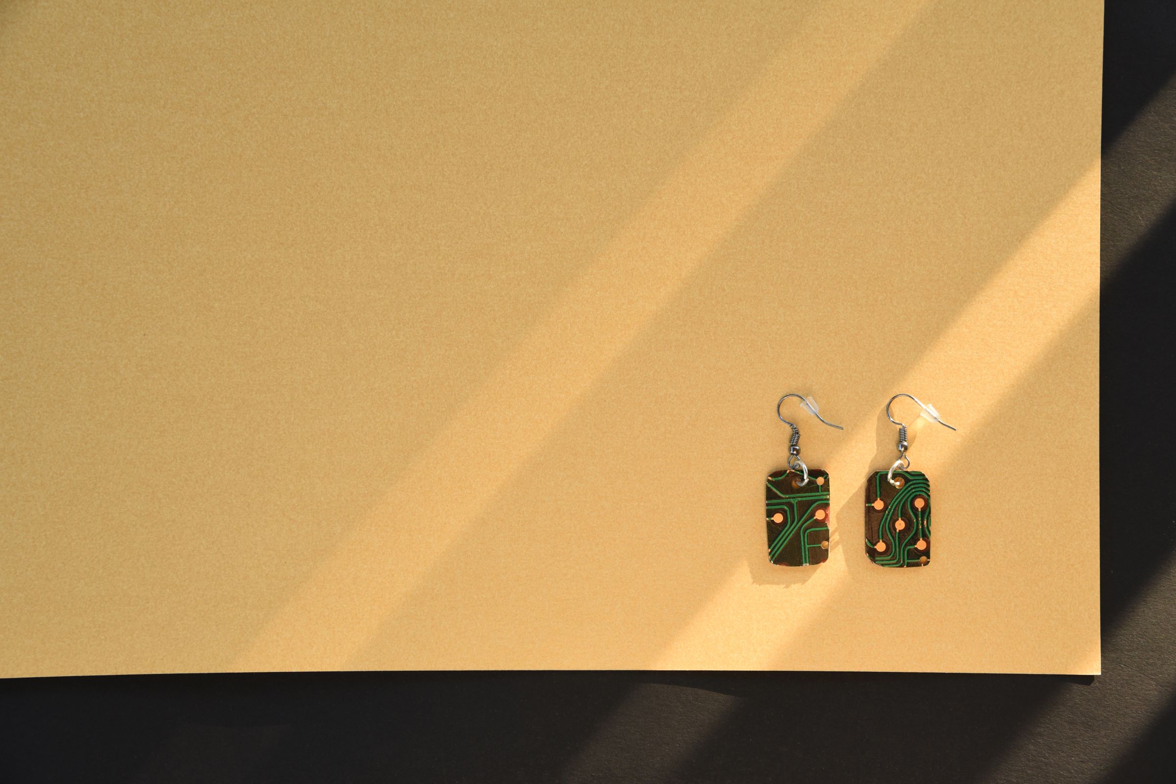 Upcycled PCB Earrings : 6 Steps (with Pictures) - Instructables
