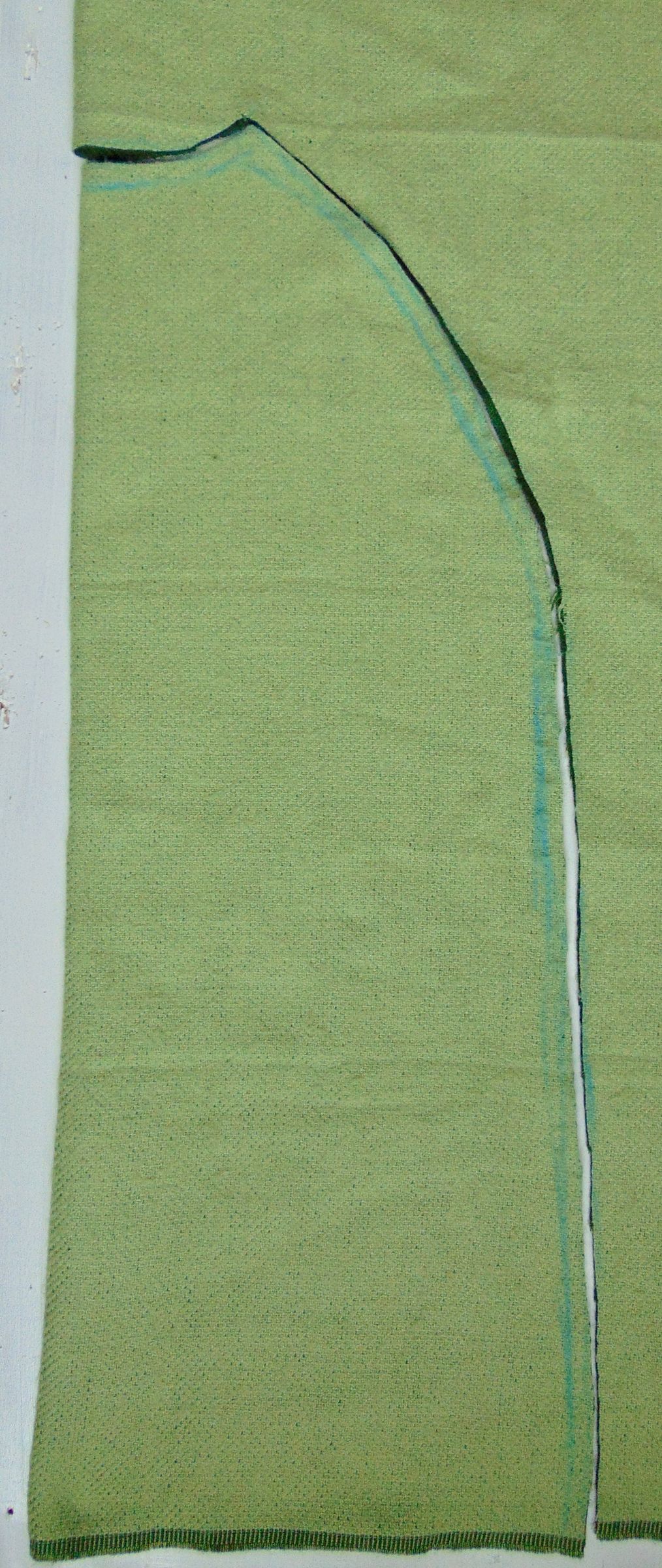 Warm Cloak From an Old Blanket : 12 Steps (with Pictures) - Instructables