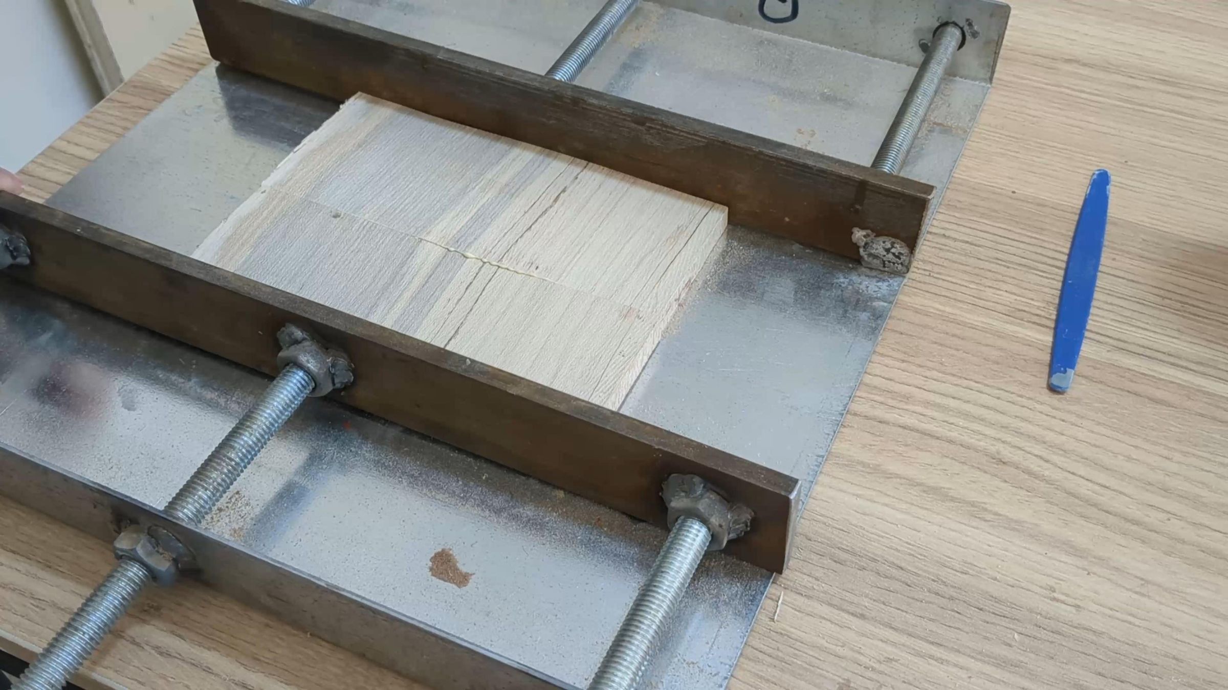 How to Make Key Holder : 4 Steps (with Pictures) - Instructables