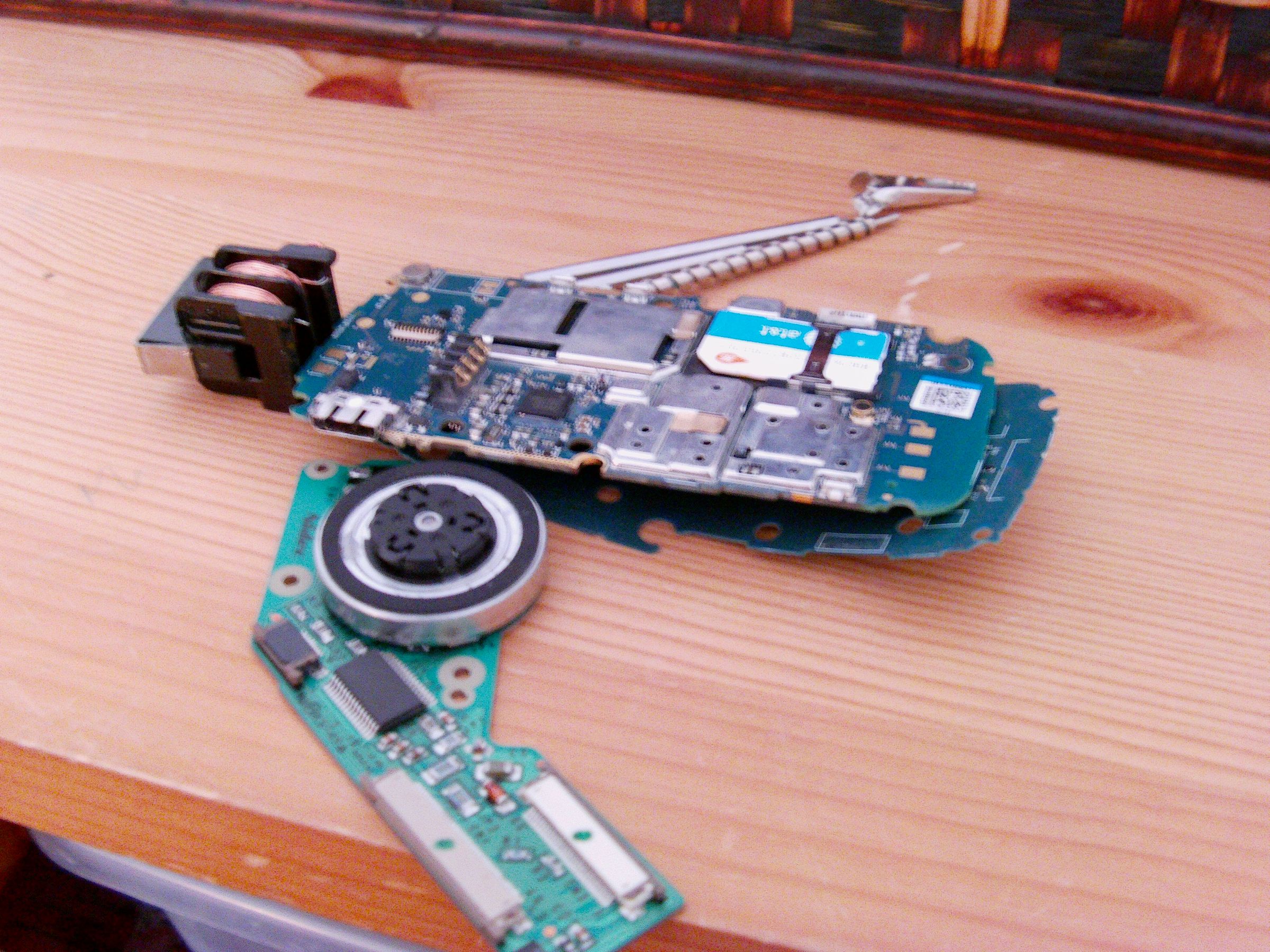 Reusing Old Electronics : 3 Steps (with Pictures) - Instructables