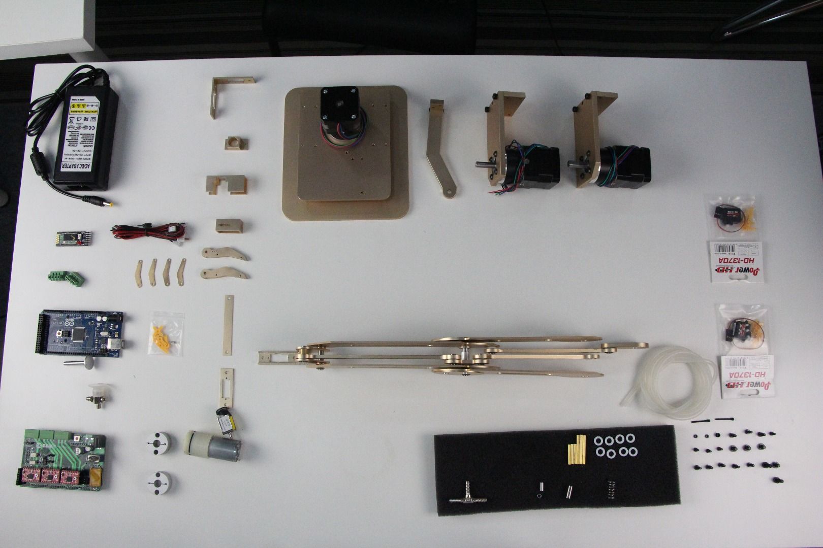 A Multi-controlled High Precision Desktop Robotic Arm : 7 Steps ...