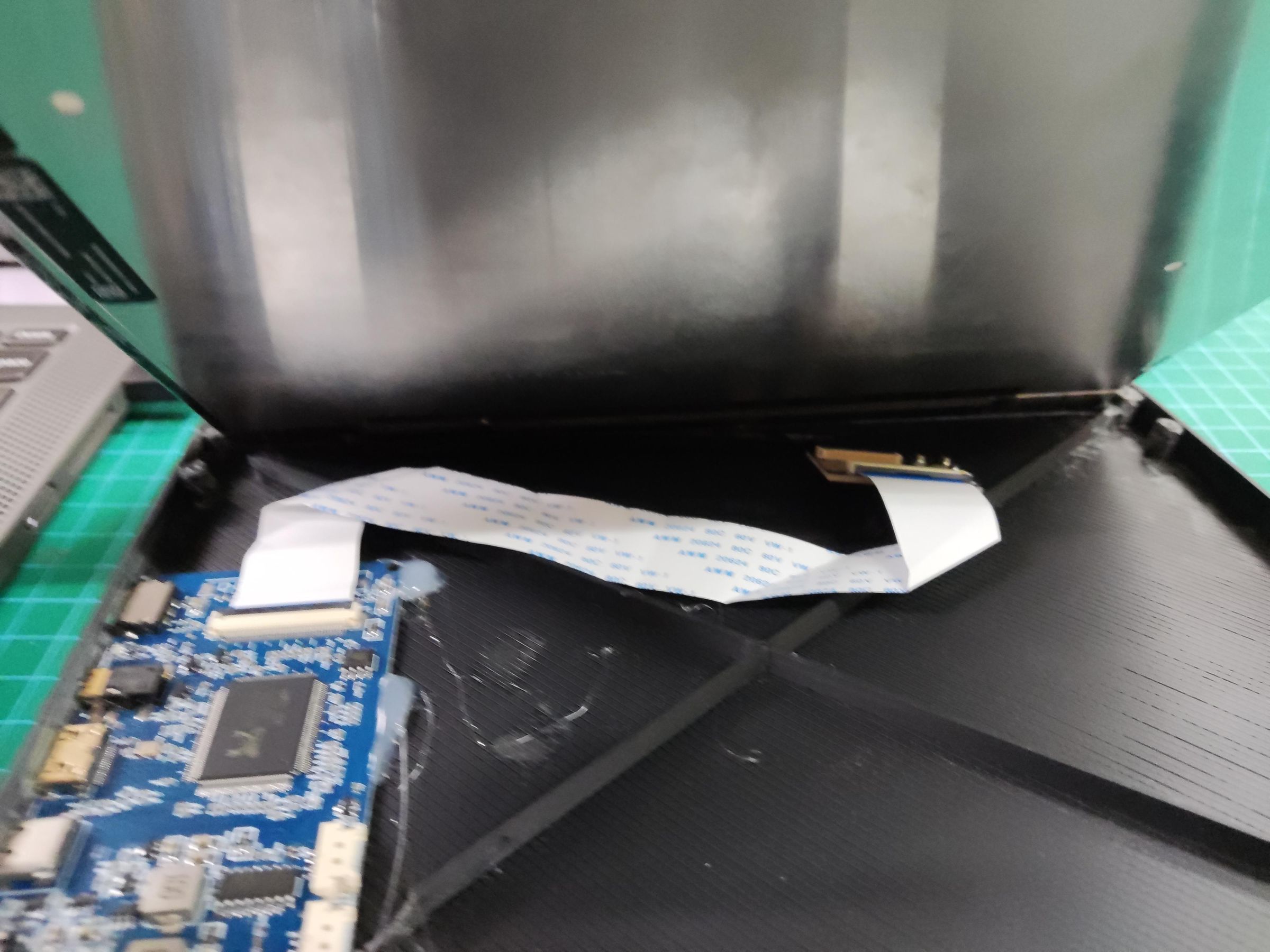 DIY Portable Monitor Recycled From IPad 3 : 10 Steps (with Pictures ...