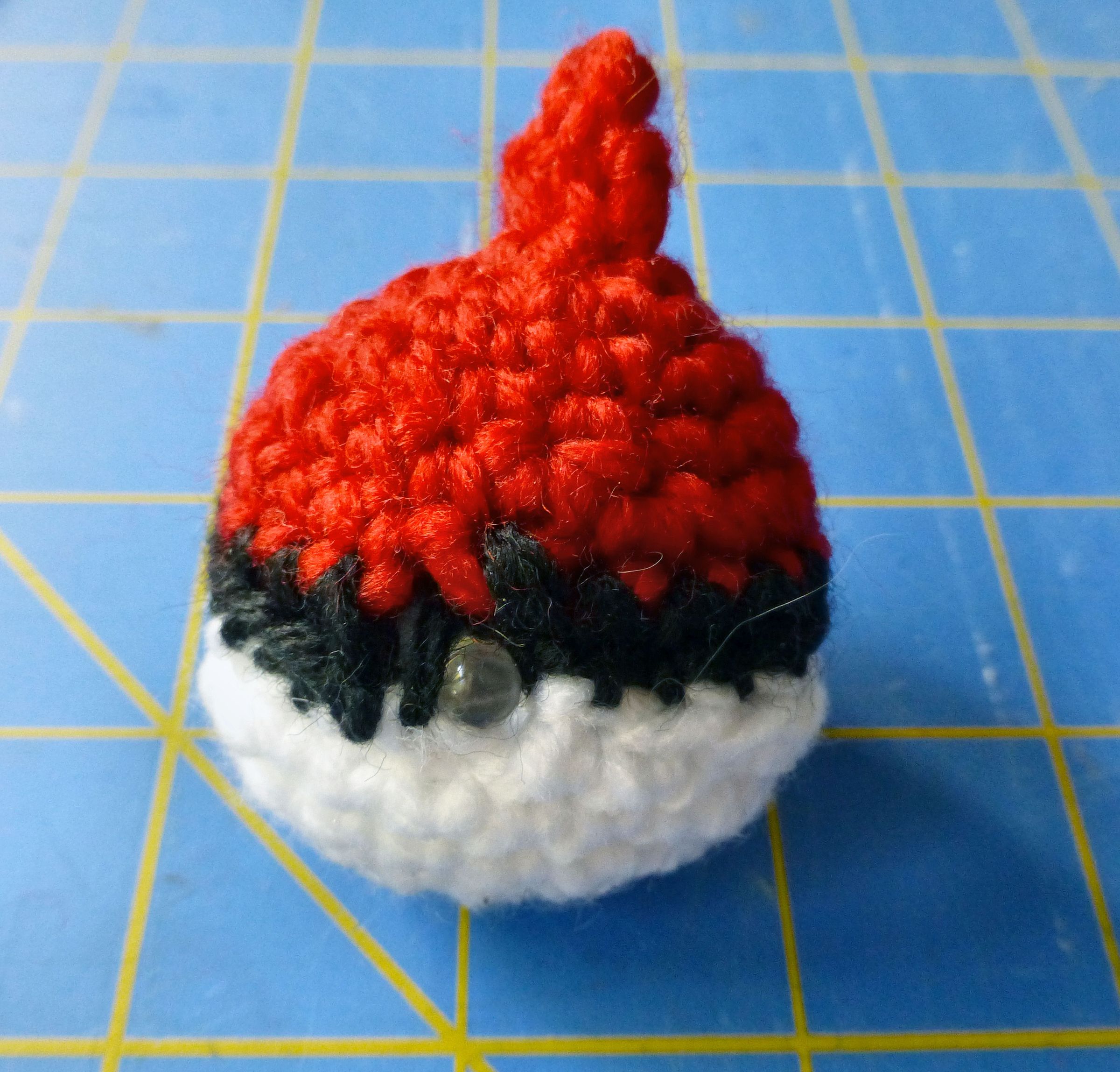 Crochet Pokeball Keychain Flashlight : 5 Steps (with Pictures ...
