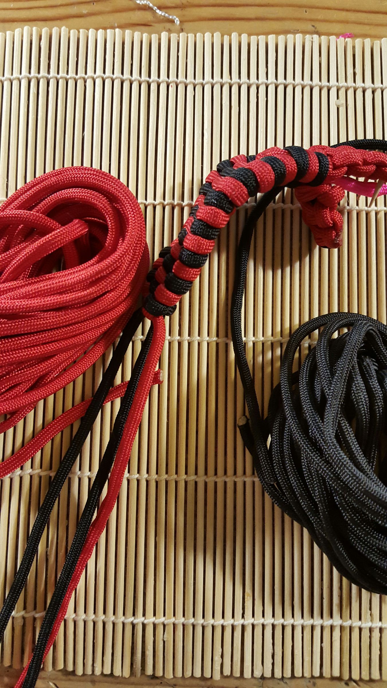 Paracord Snake : 10 Steps (with Pictures) - Instructables