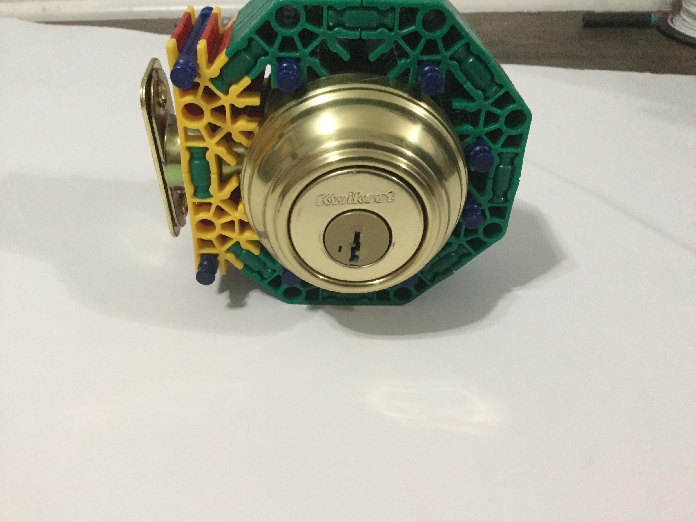 K’nex Lock Stand : 3 Steps - Instructables