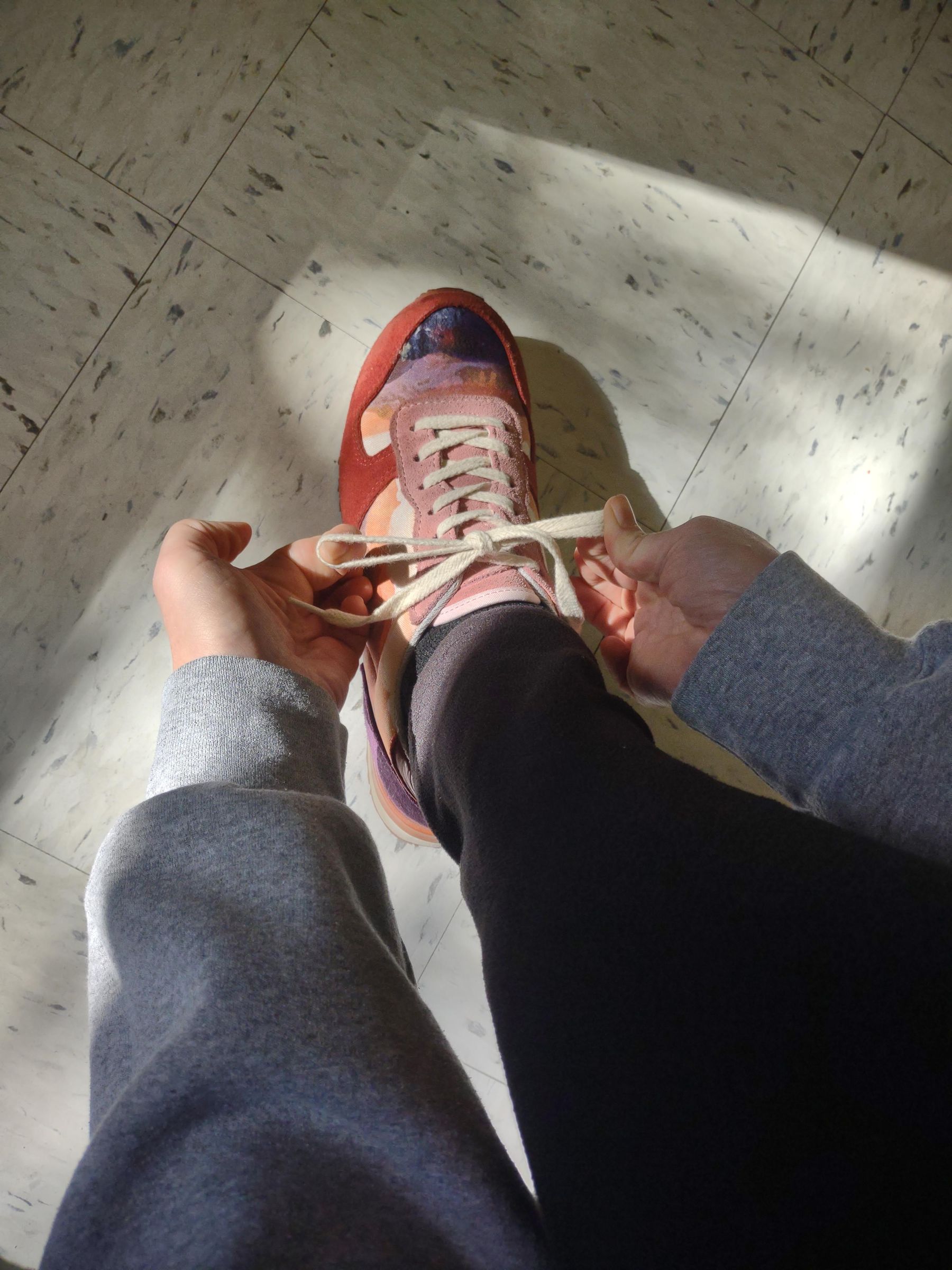 Keep Your Shoes Tied Hack : 4 Steps - Instructables