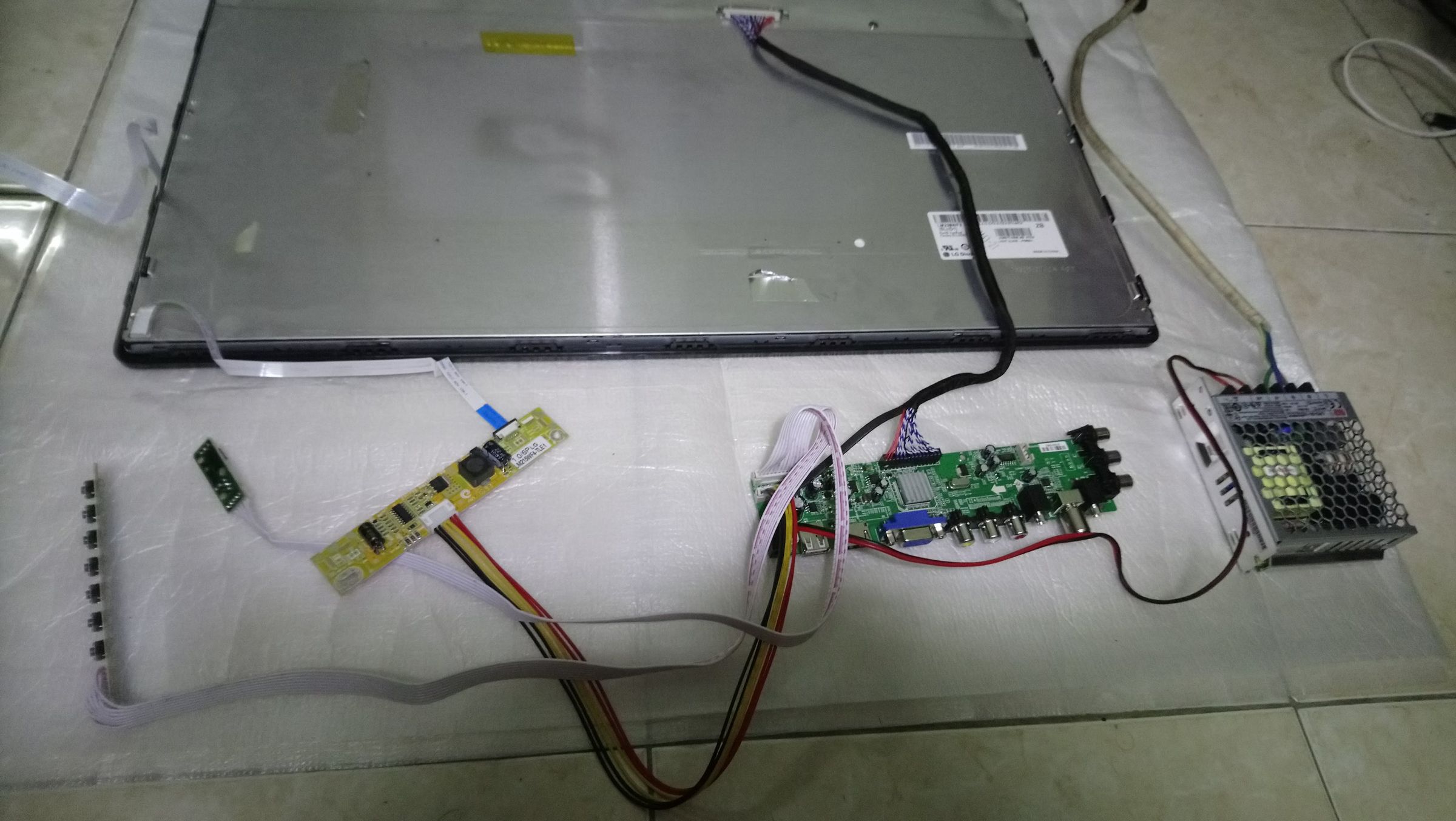 Monitor to TV Conversion : 5 Steps - Instructables