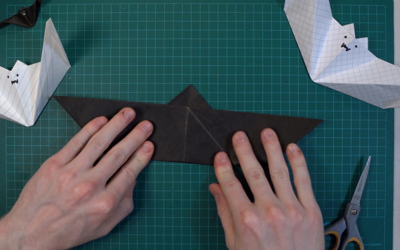 How to Make a Origami Bats : 7 Steps (with Pictures) - Instructables