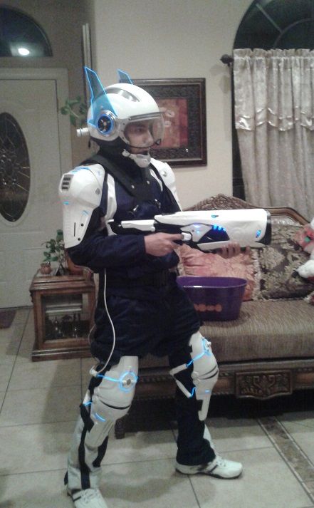 Space Robot Costume - Instructables