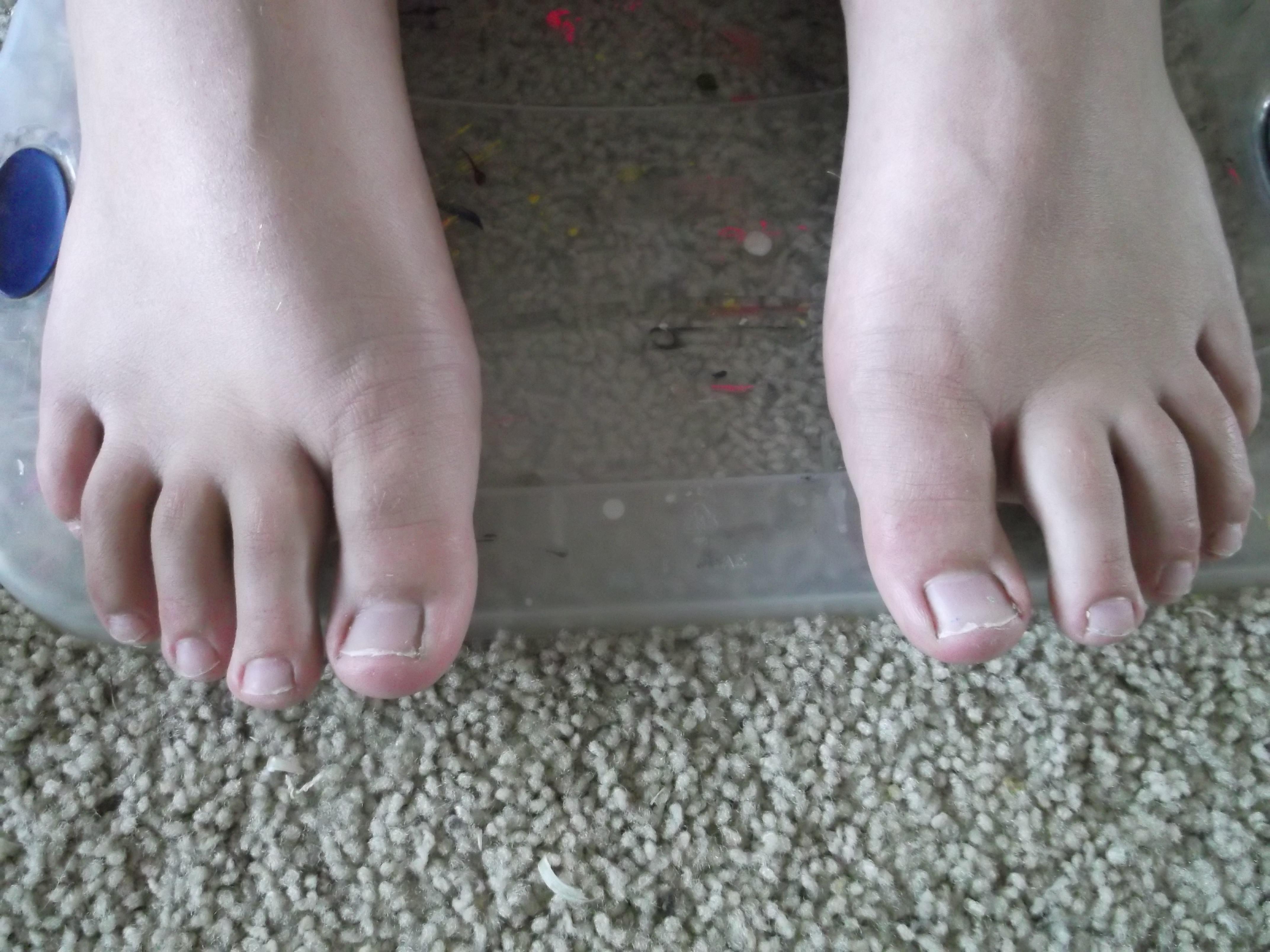 Peace Sign Nails : 5 Steps - Instructables