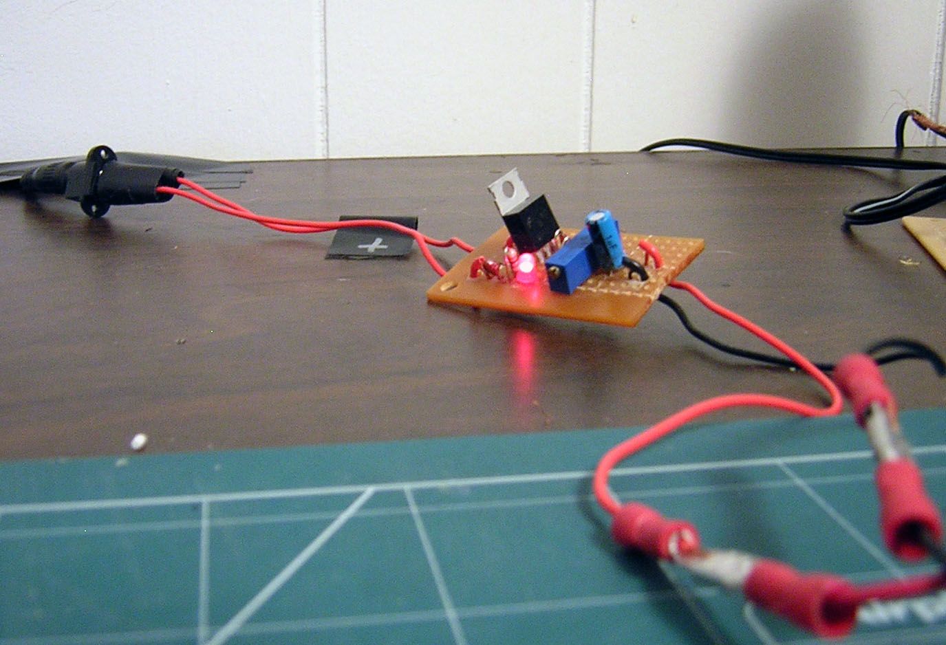 Build a Complete AVR System and Play Mastermind! : 9 Steps - Instructables