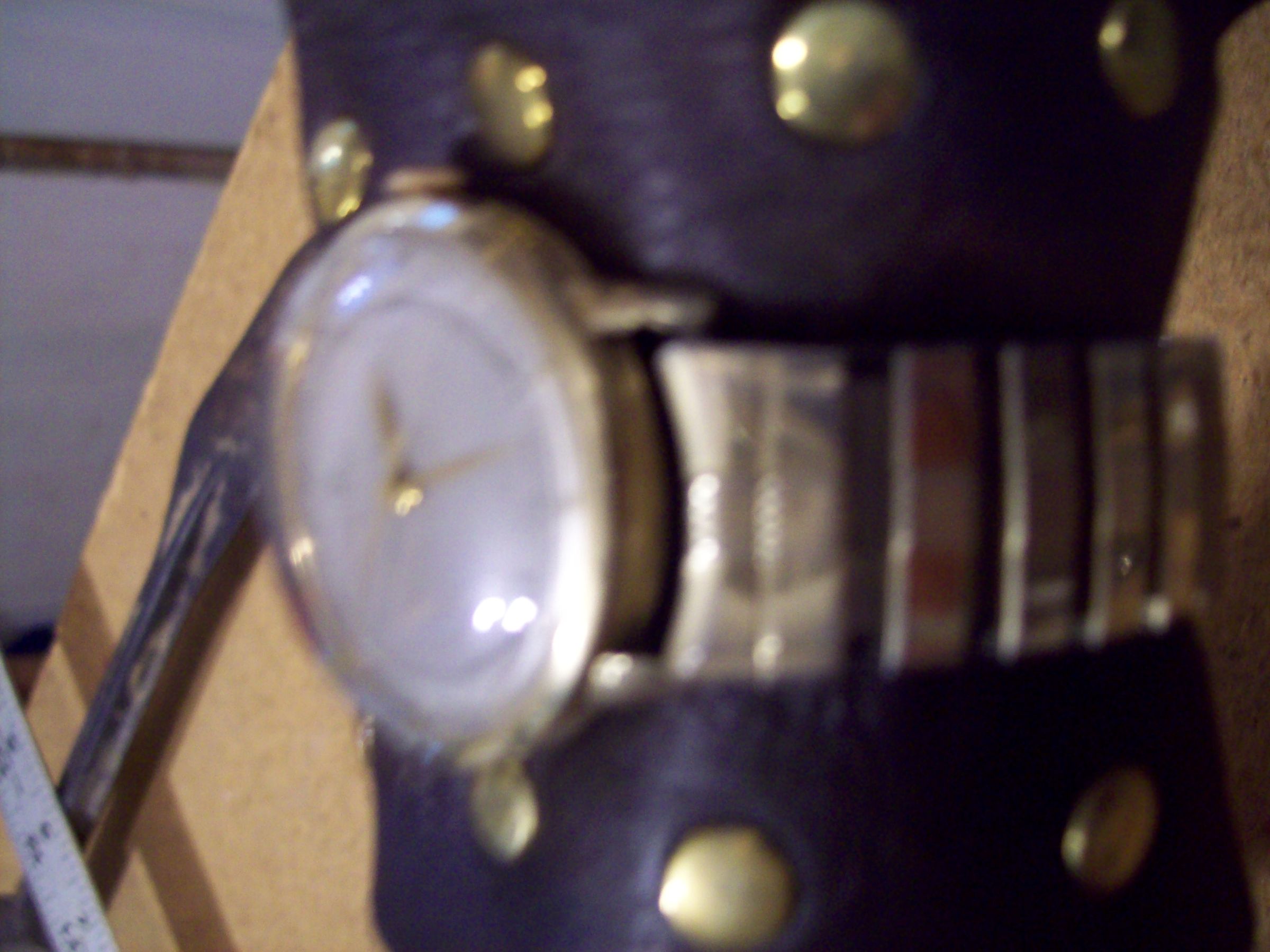 Studded Wrist Cuff : 4 Steps - Instructables