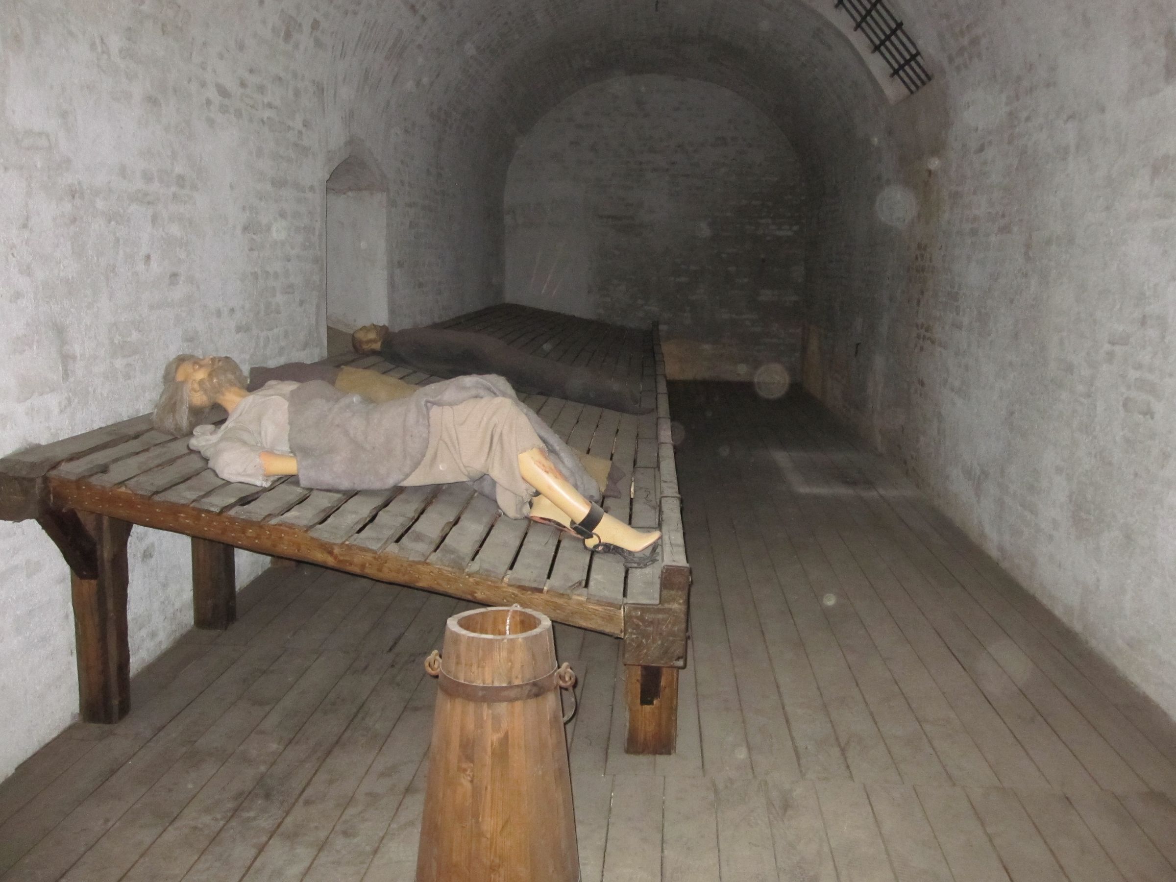 How to Improve Your Health by Sleeping on an Inclined Bed : 5 Steps ...