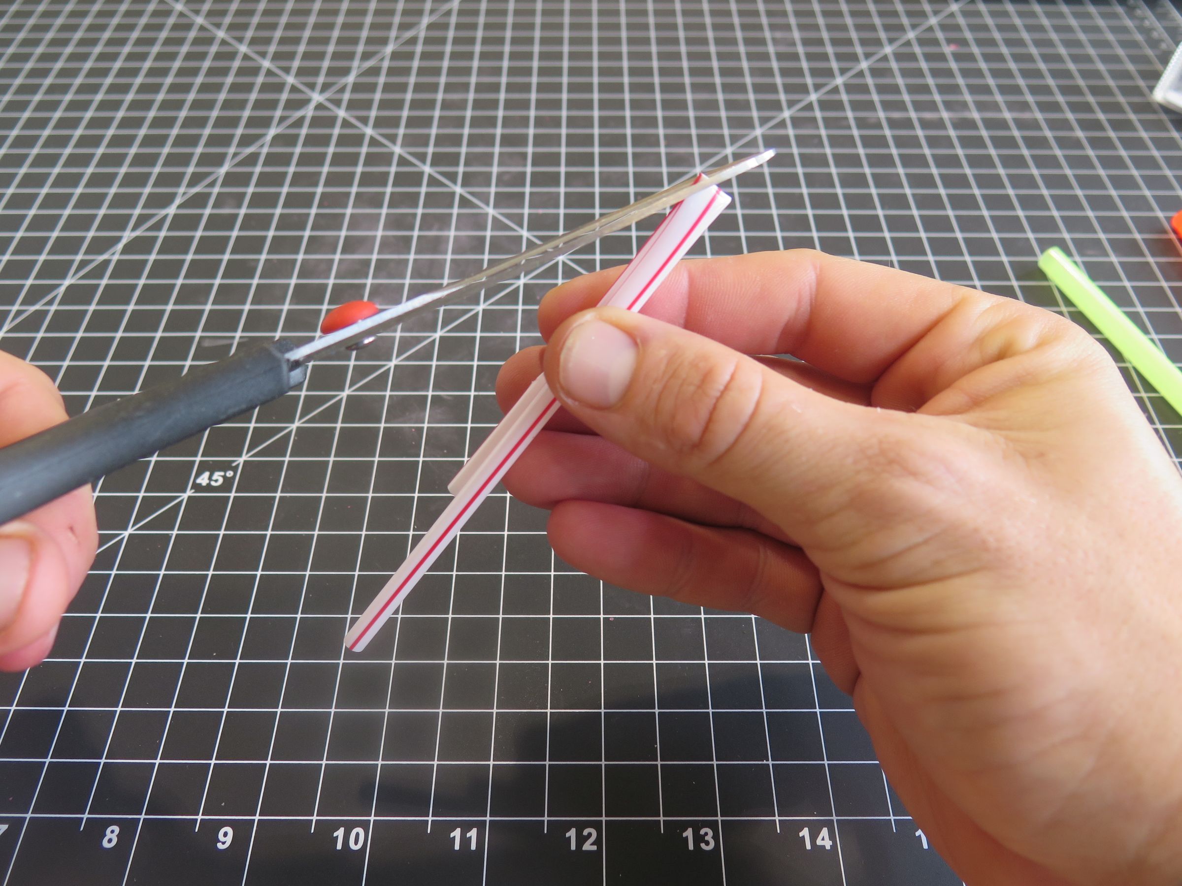 Straw Propellor : 8 Steps (with Pictures) - Instructables