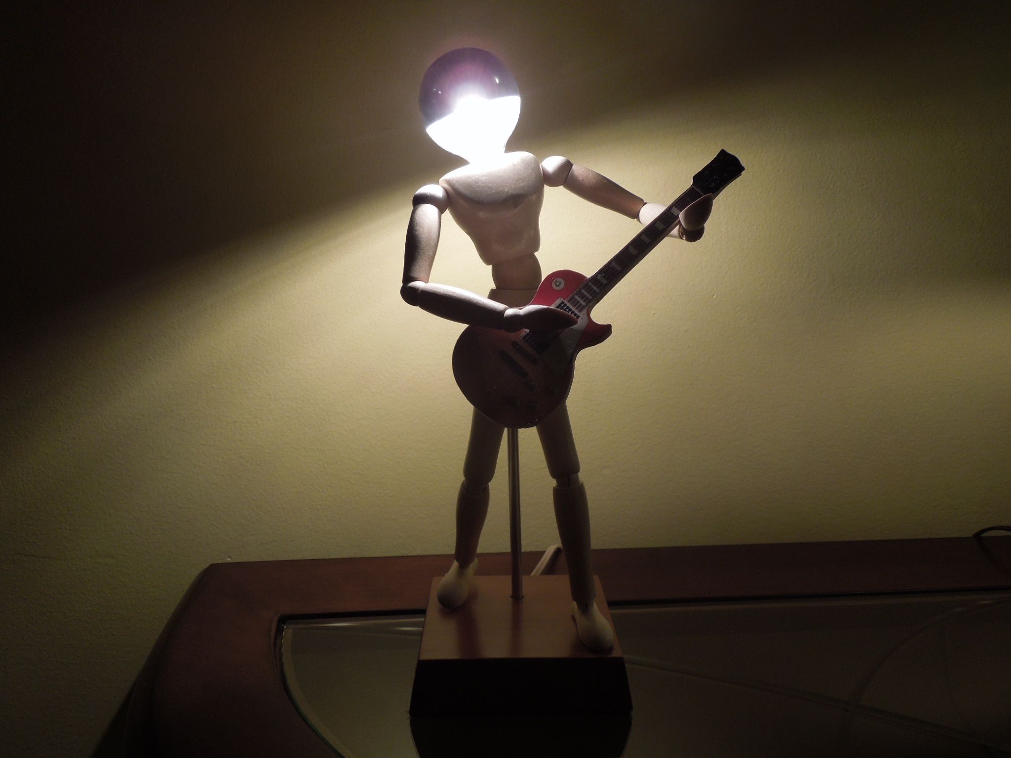 Wood Manikin Figure Lamp With IPad - a DIY Tutorial : 10 Steps (with ...