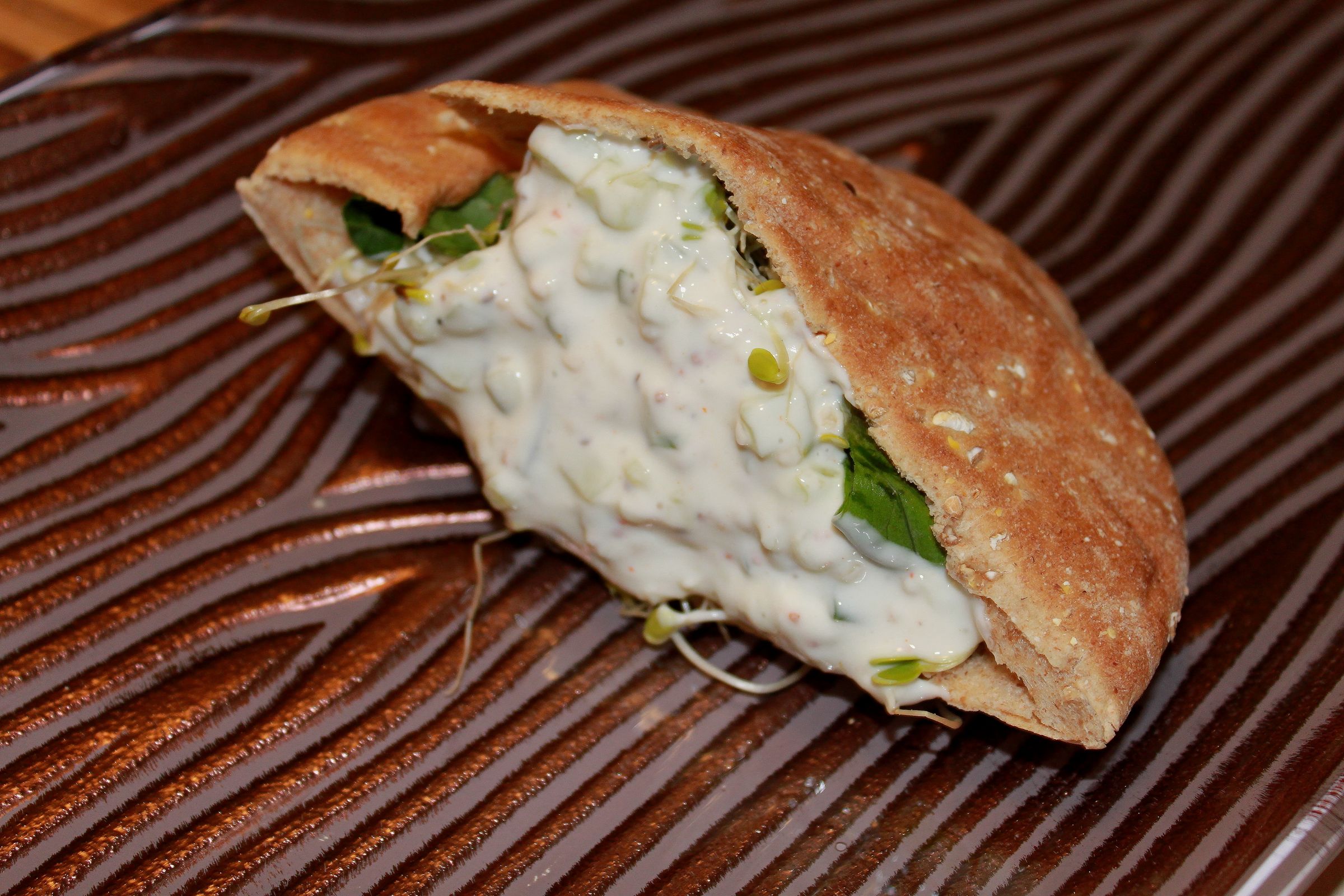 Vegetarian Pita Pockets : 4 Steps - Instructables