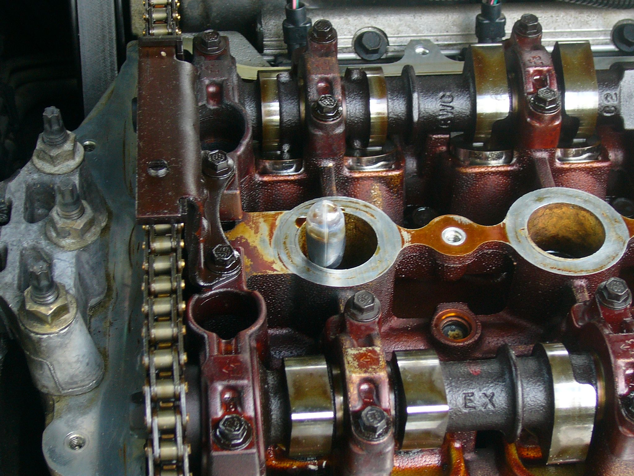 Replacing Your Car's Valve Cover Gasket : 10 Steps (with Pictures ...