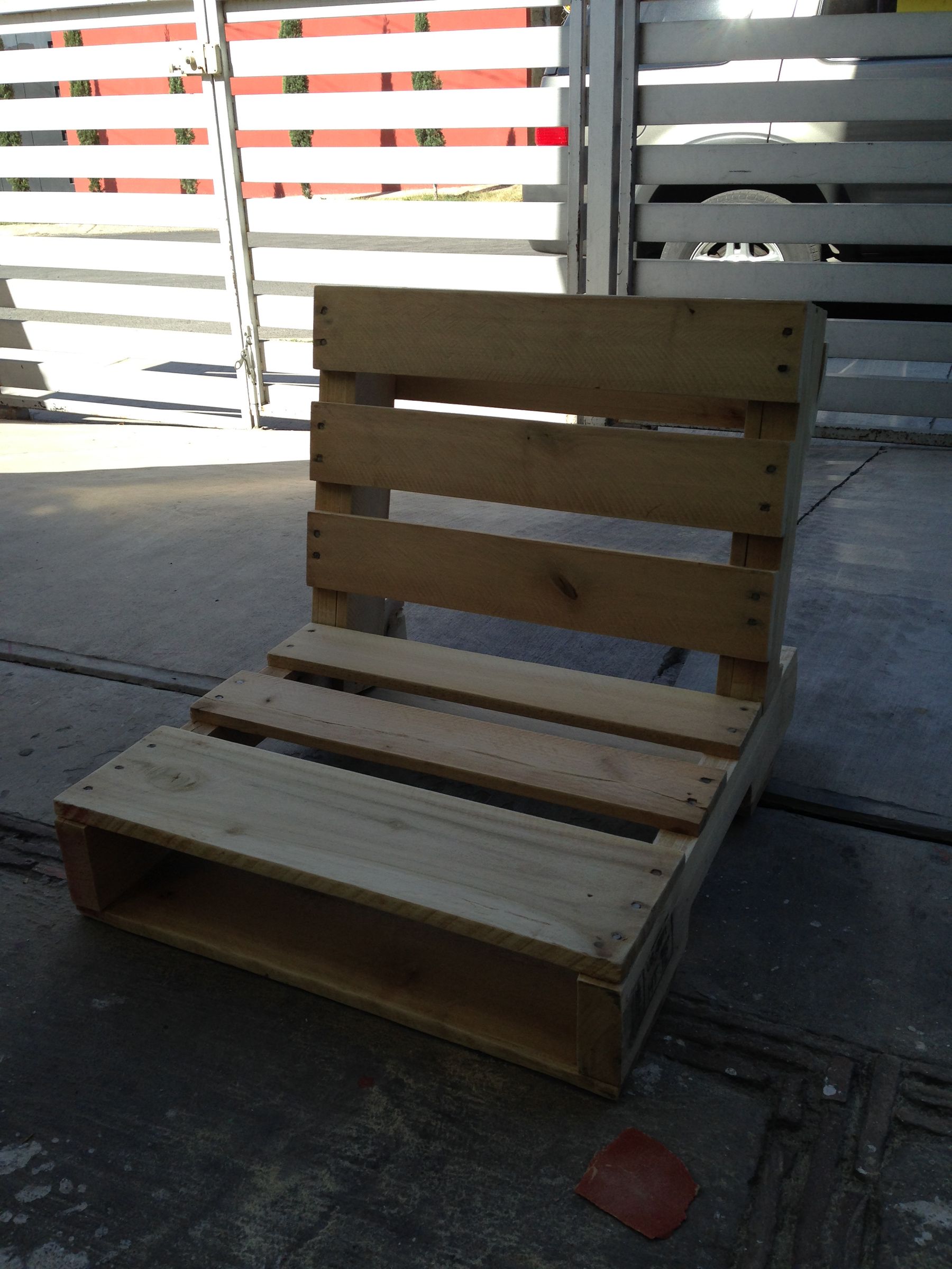 Pallet Chair : 6 Steps (with Pictures) - Instructables