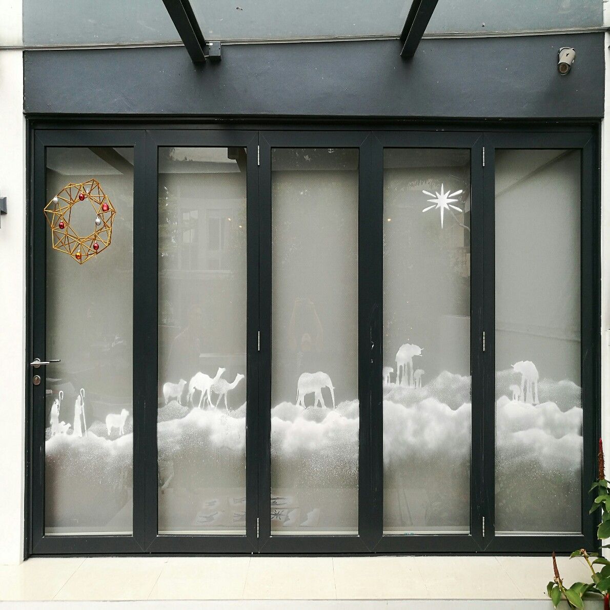 Christmas Window Snowscape : 4 Steps (with Pictures) - Instructables