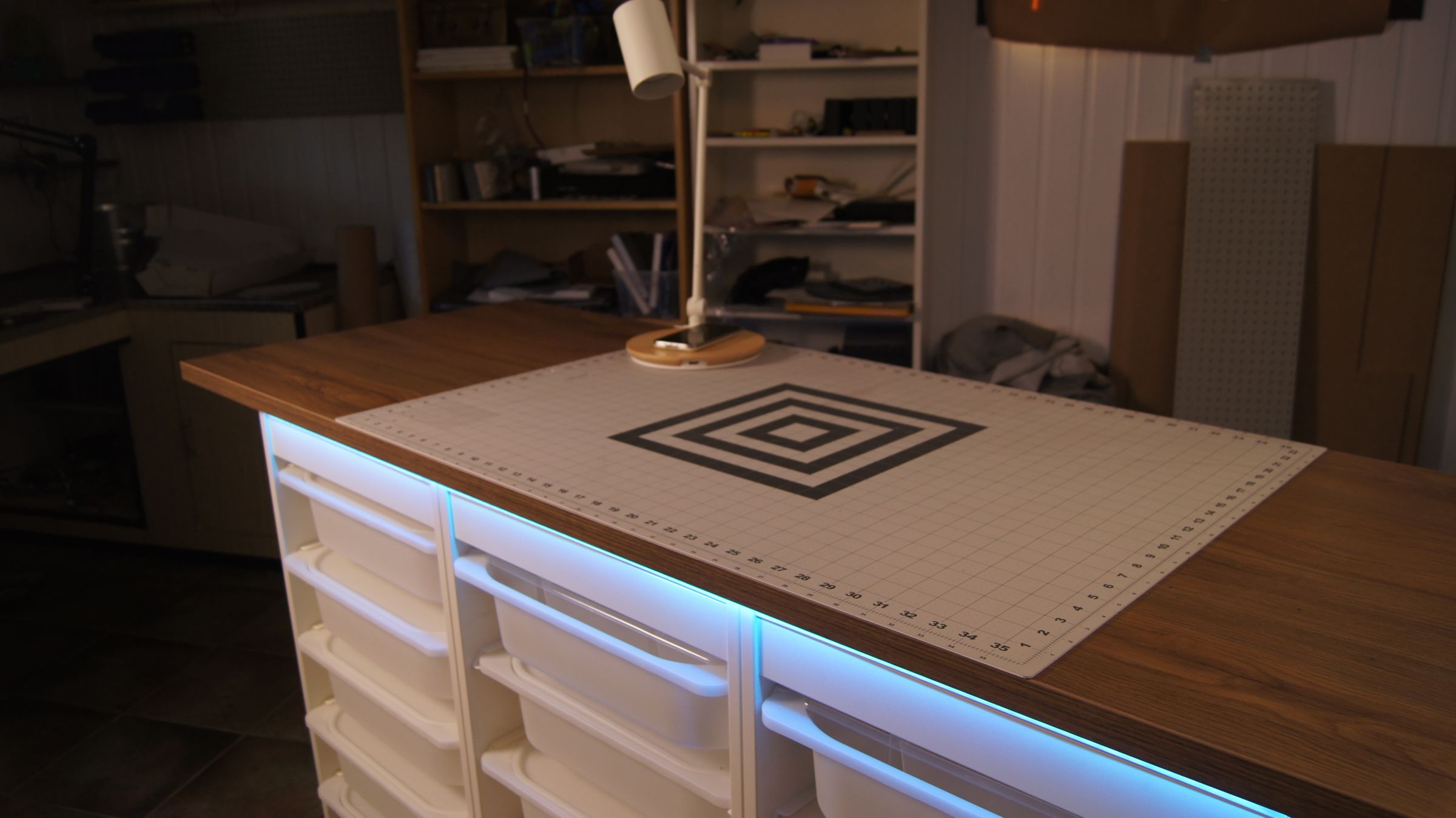 IKEA Hack: Practical Workbench : 11 Steps (with Pictures) - Instructables