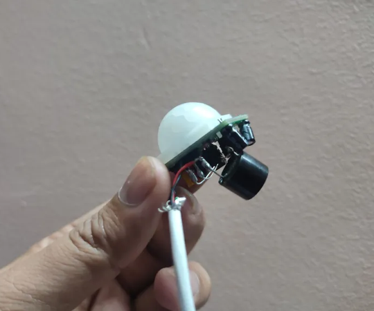 Motion Detector Alarm Circuit Using PIR Sensor : 9 Steps - Instructables