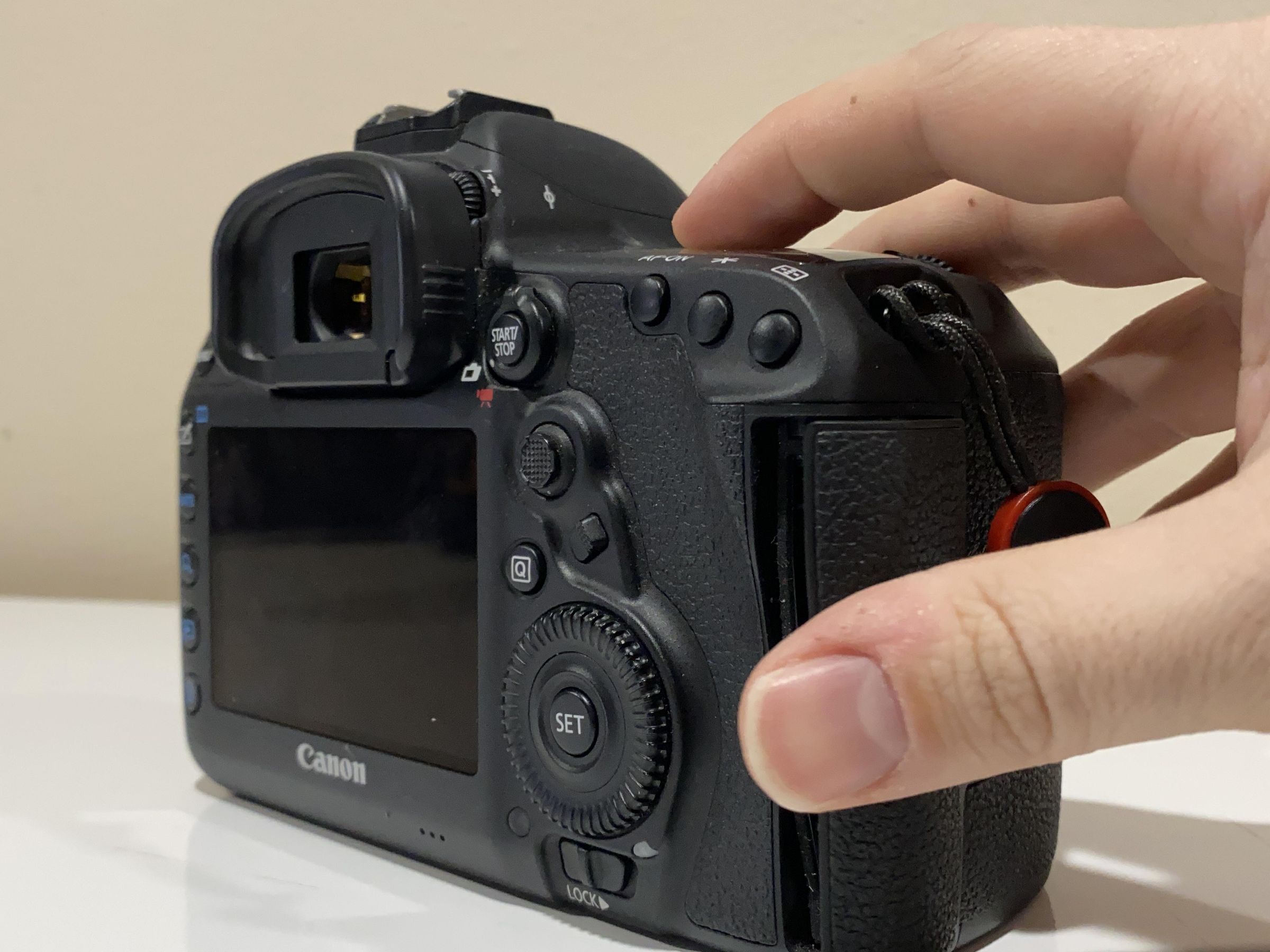 Quick Start Guide to Using a DSLR Camera : 11 Steps - Instructables