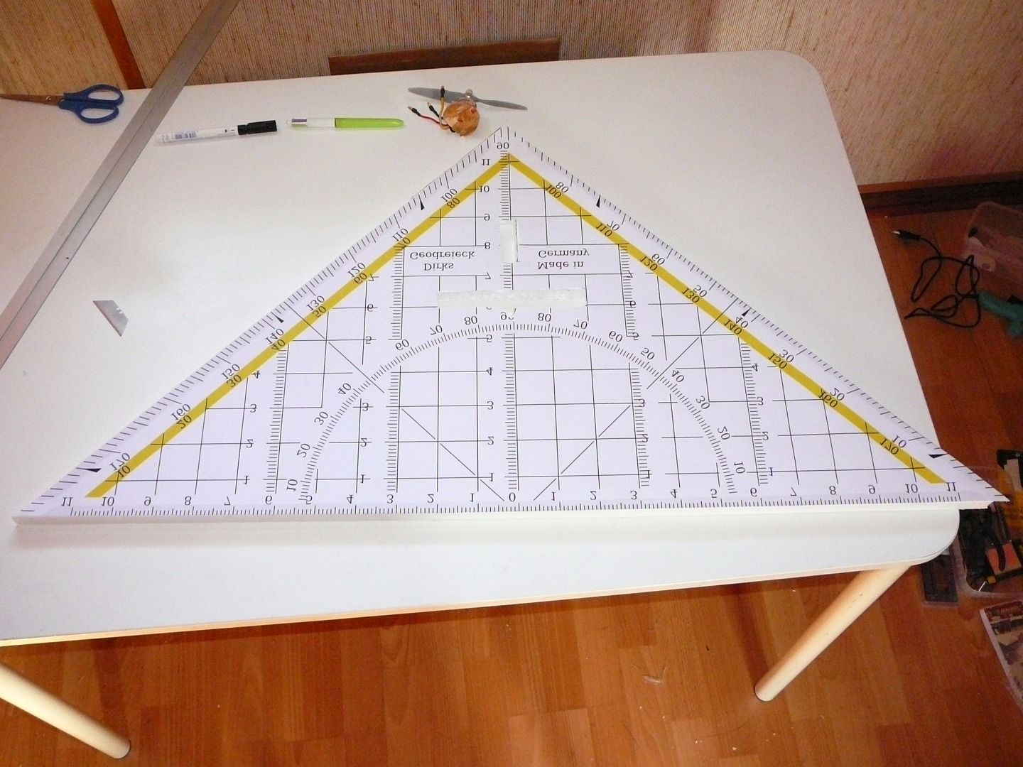 RC Pen-triangle Ruler Plane : 6 Steps (with Pictures) - Instructables