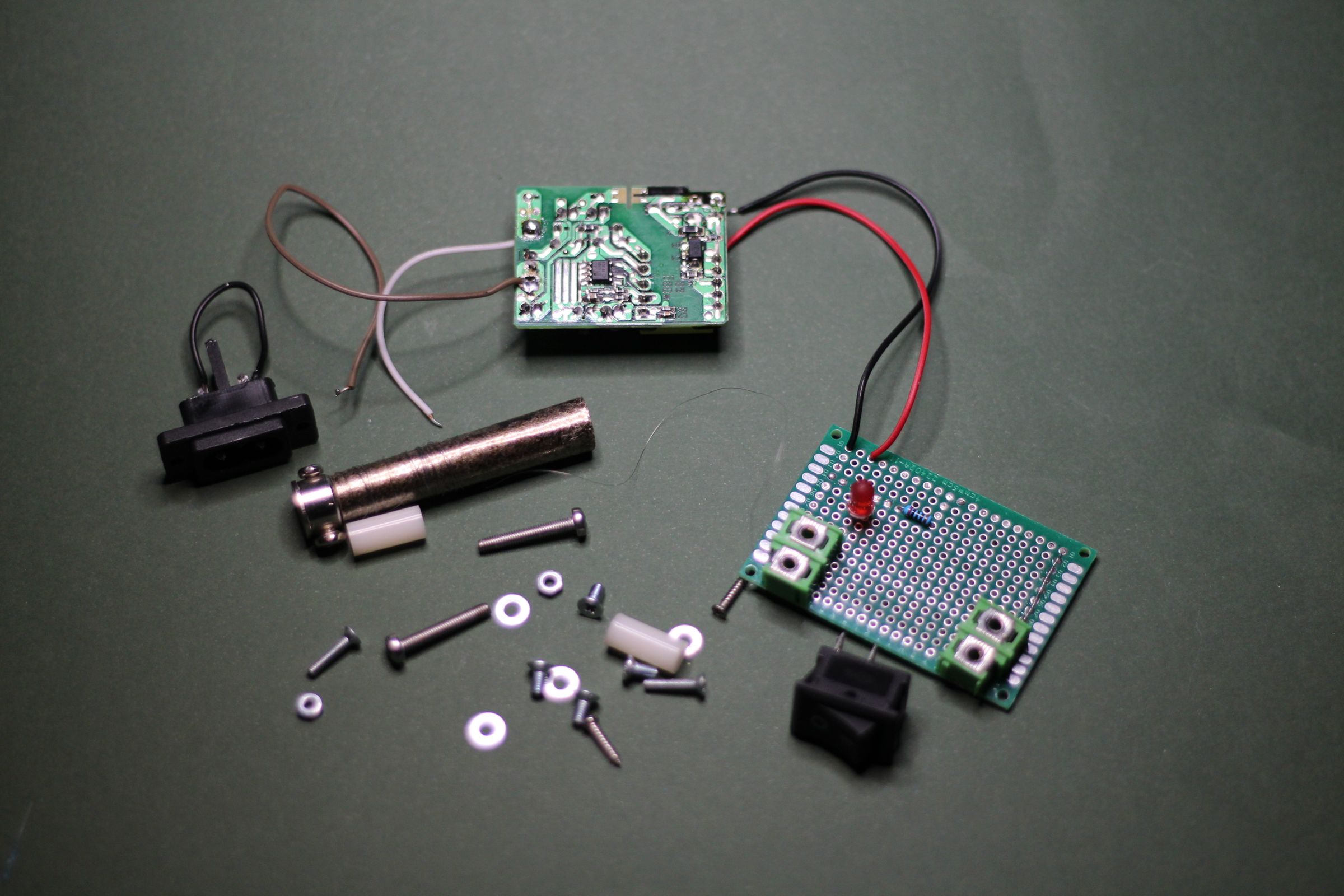 Cutter for Textile Ribbons DIY : 4 Steps - Instructables