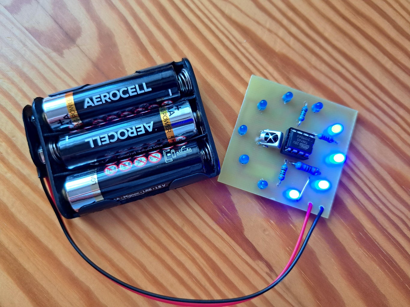 IR Controlled Led Chaser With ATtiny45 : 4 Steps - Instructables IR Controlled Led Chaser With ATtiny45 : 4 Steps - Instructables