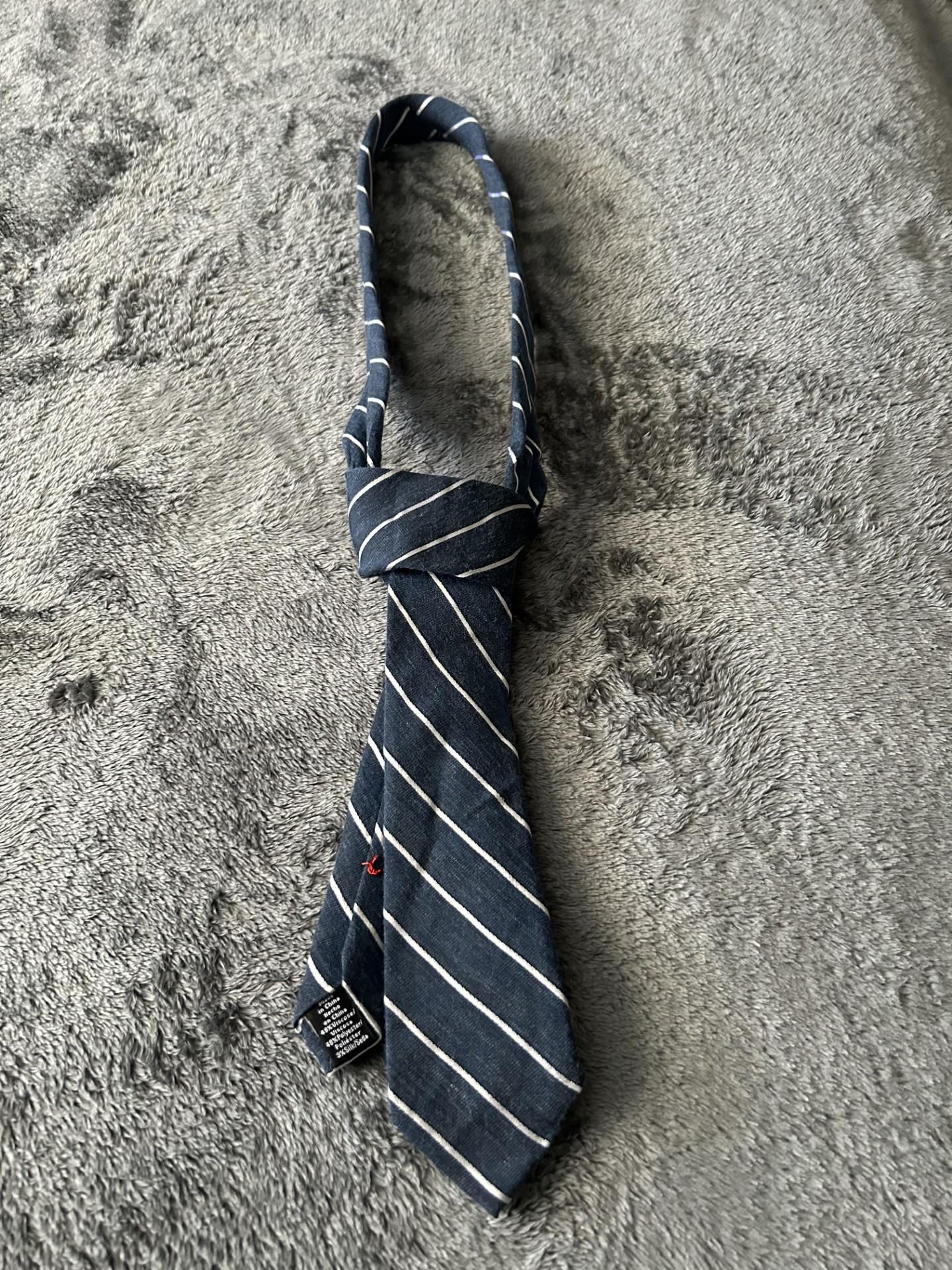 How to Easily Tie a Tie : 6 Steps - Instructables