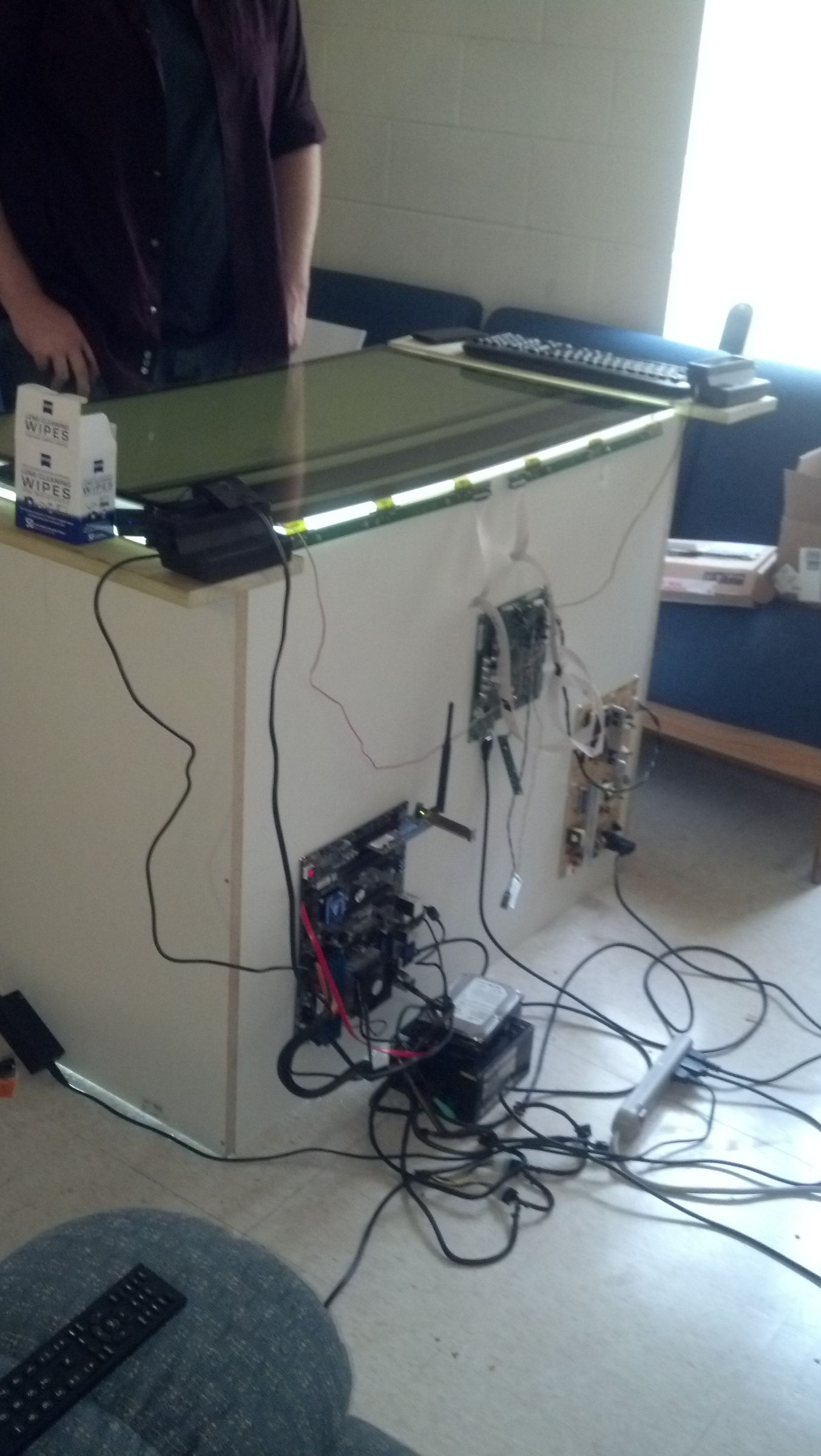 Creating Your First Multi-touch Table : 17 Steps (with Pictures ...