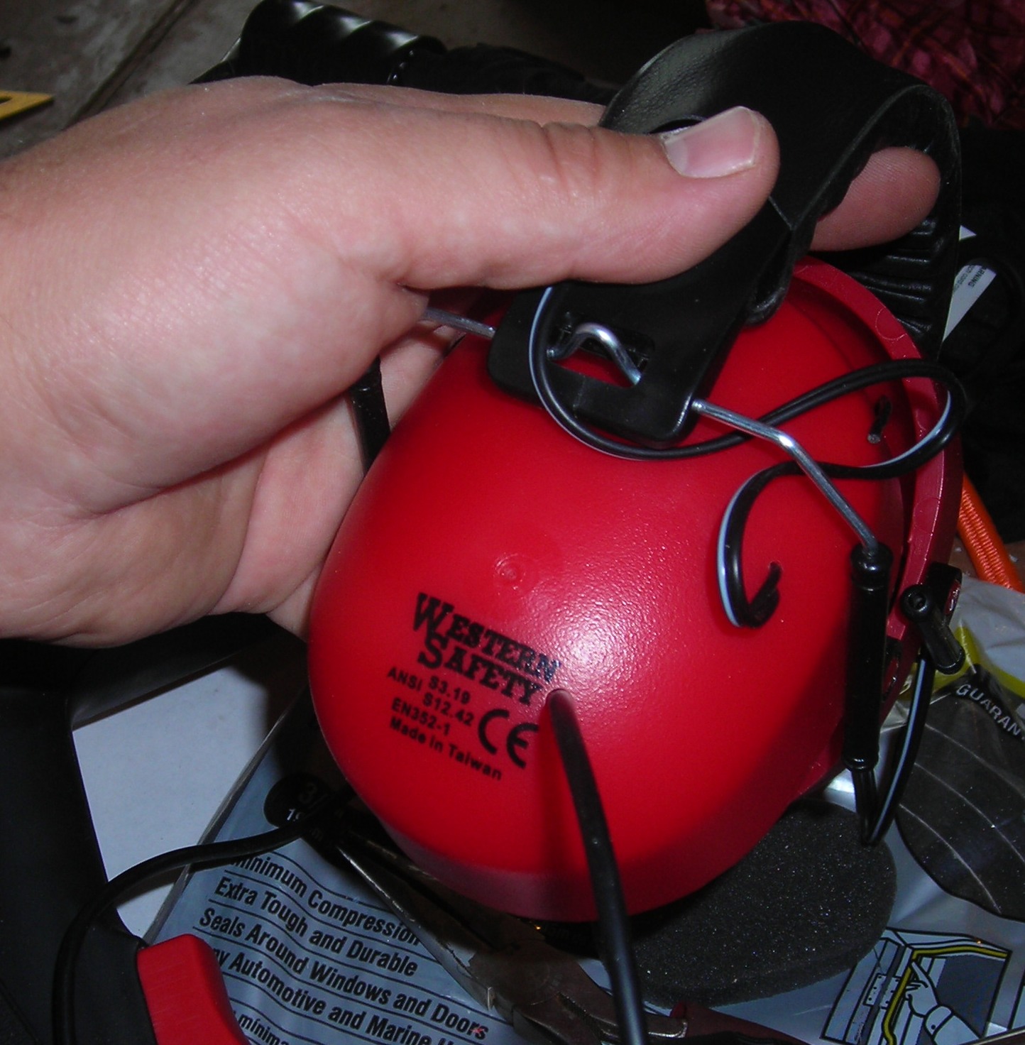 DIY Homemade Passive Noise Reducing Headphones : 9 Steps - Instructables