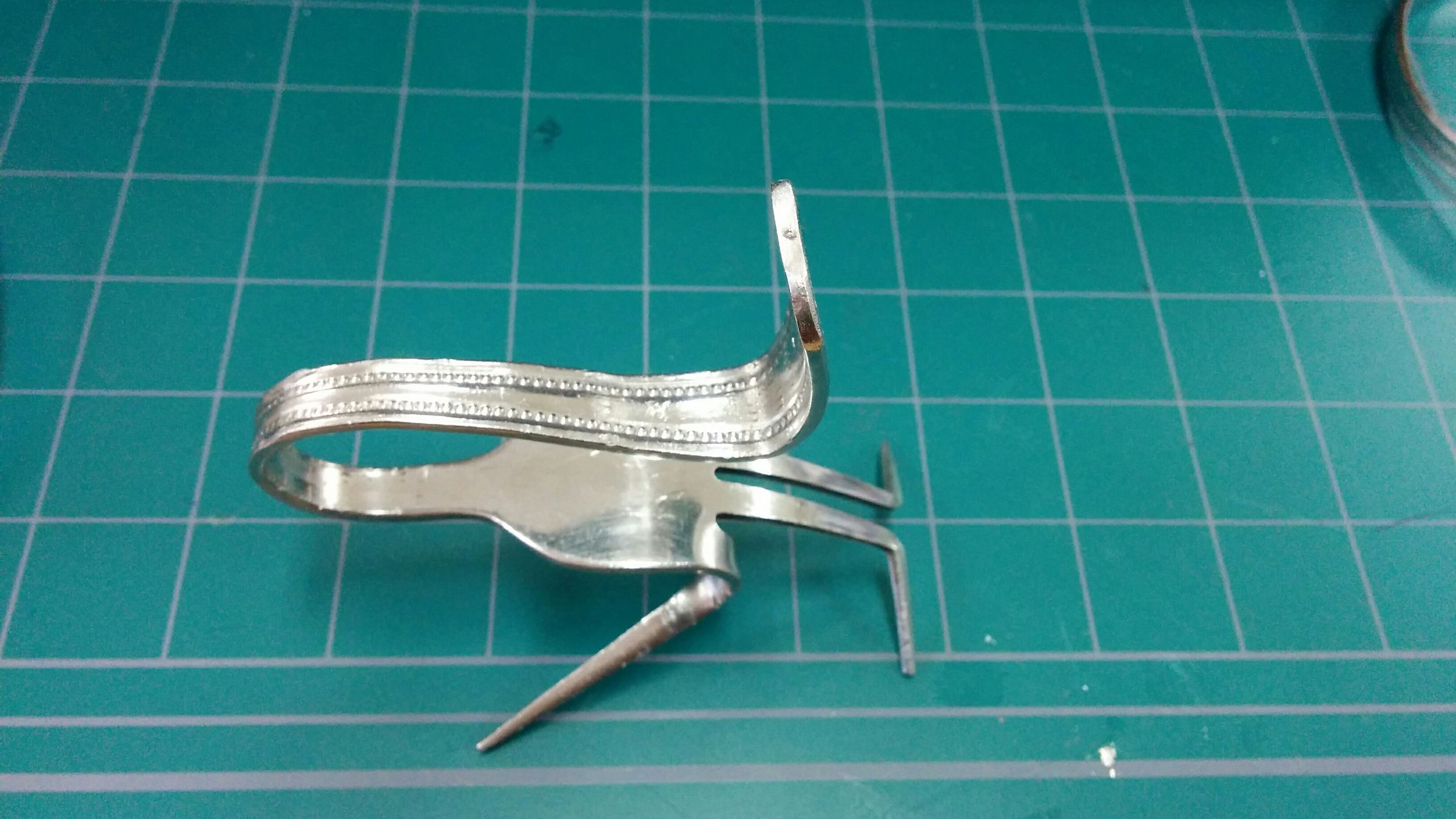 Center of Gravity 'Fork Dragon' : 5 Steps (with Pictures) - Instructables