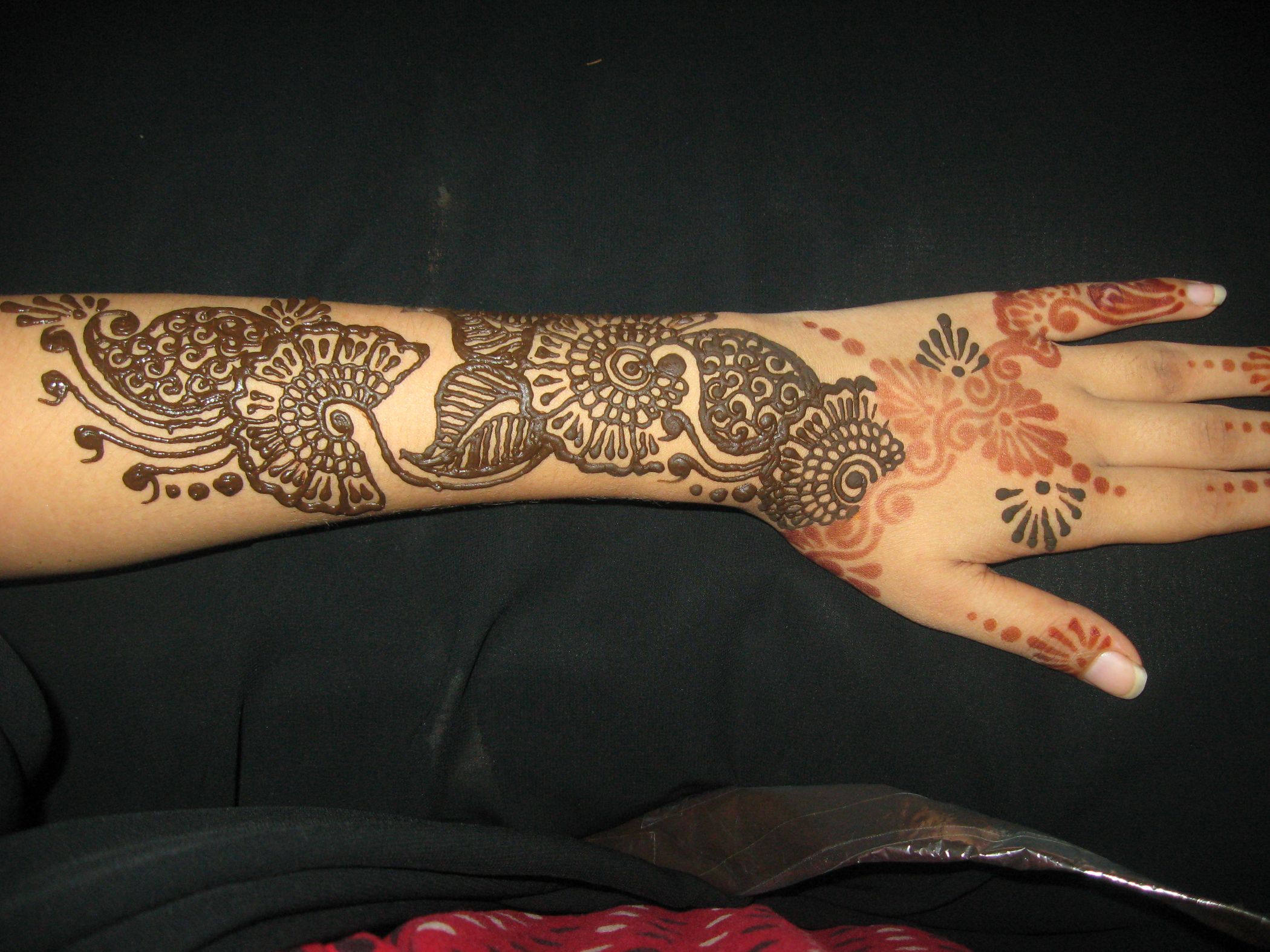 Do Your Own Bridal Henna : 10 Steps - Instructables