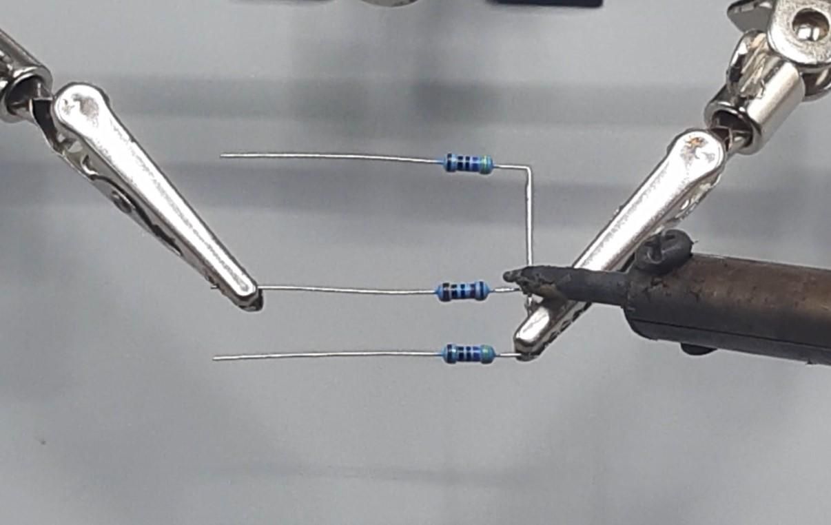Simple Flip Flop Circuit : 8 Steps (with Pictures) - Instructables