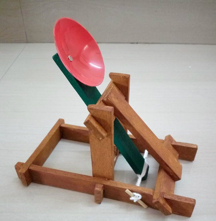 Mini Catapult for Kids 2.0 : 3 Steps (with Pictures) - Instructables