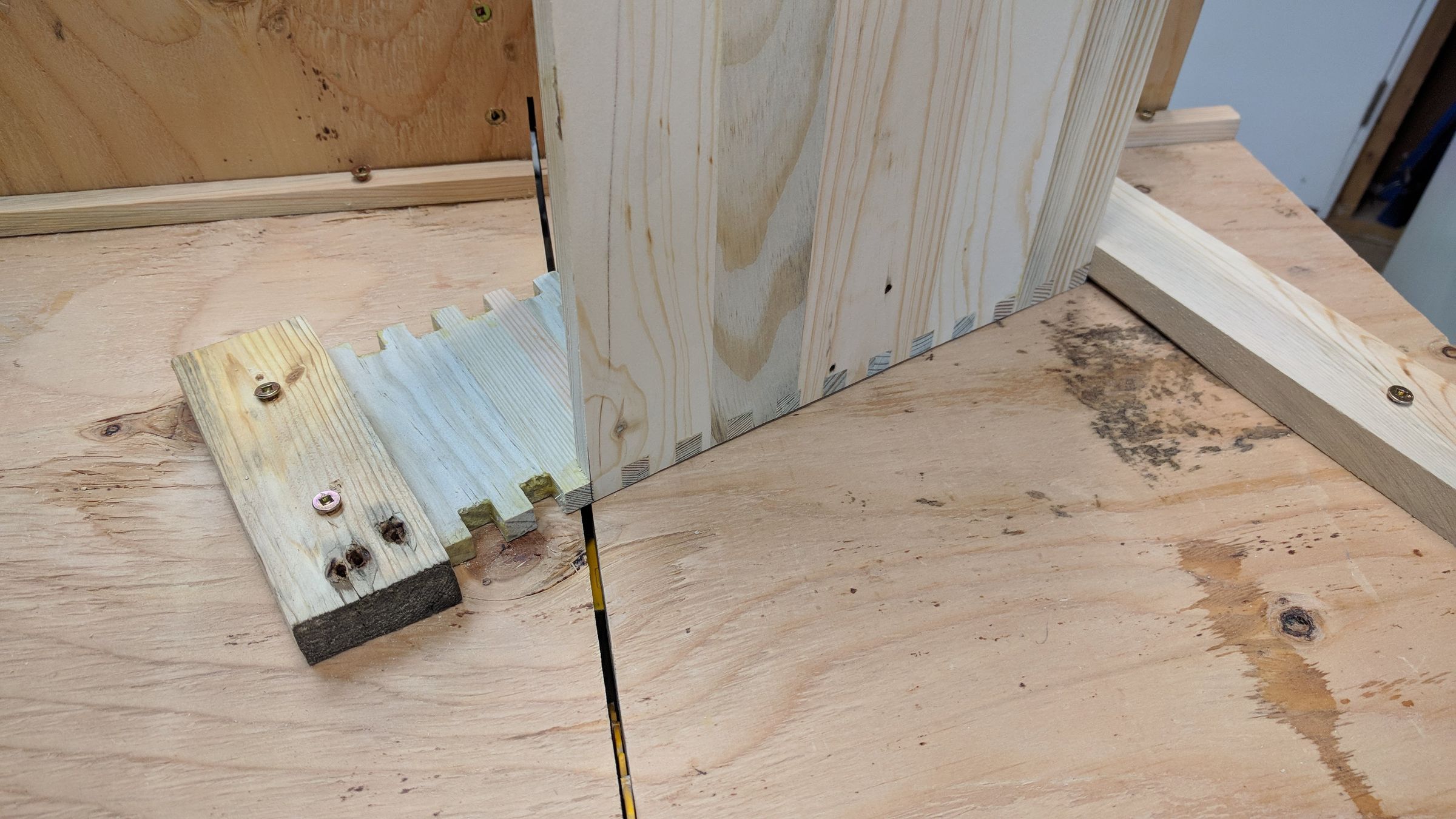 Pallet Wood Mailbox : 8 Steps (with Pictures) - Instructables