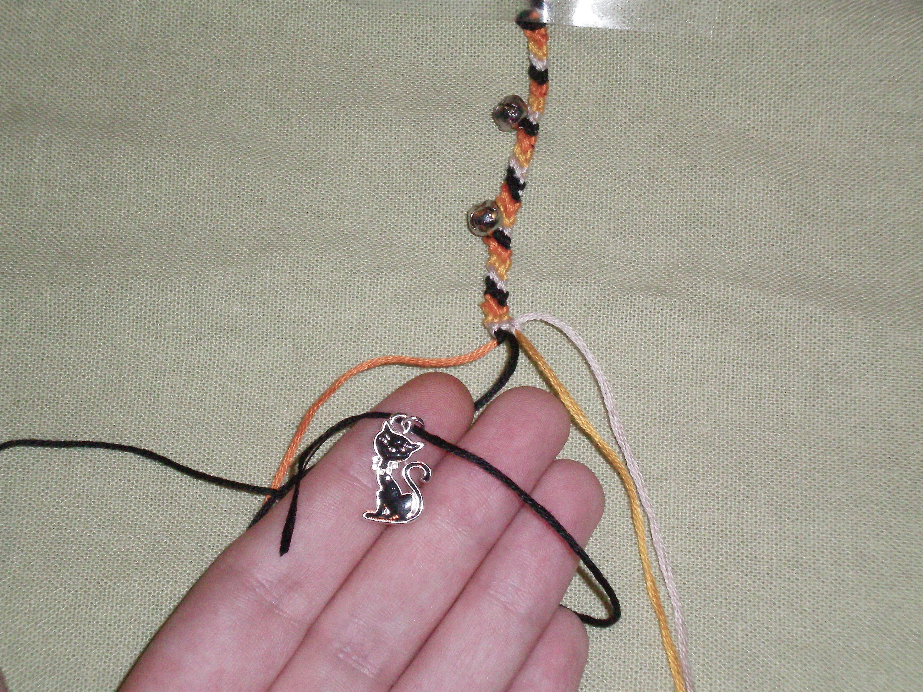 Halloween Friendship Bracelets : 7 Steps - Instructables