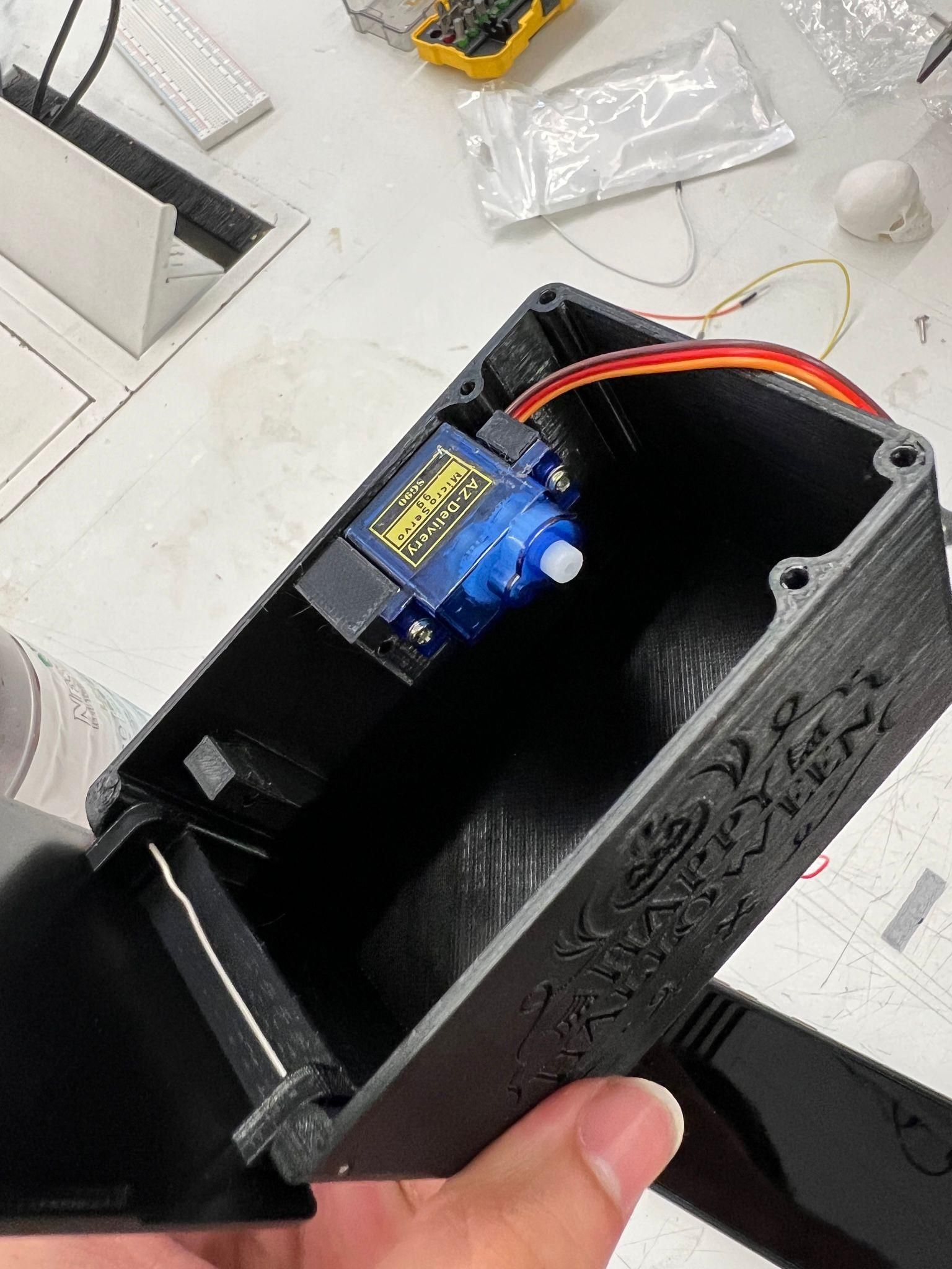 Scary Useless Box : 3 Steps (with Pictures) - Instructables