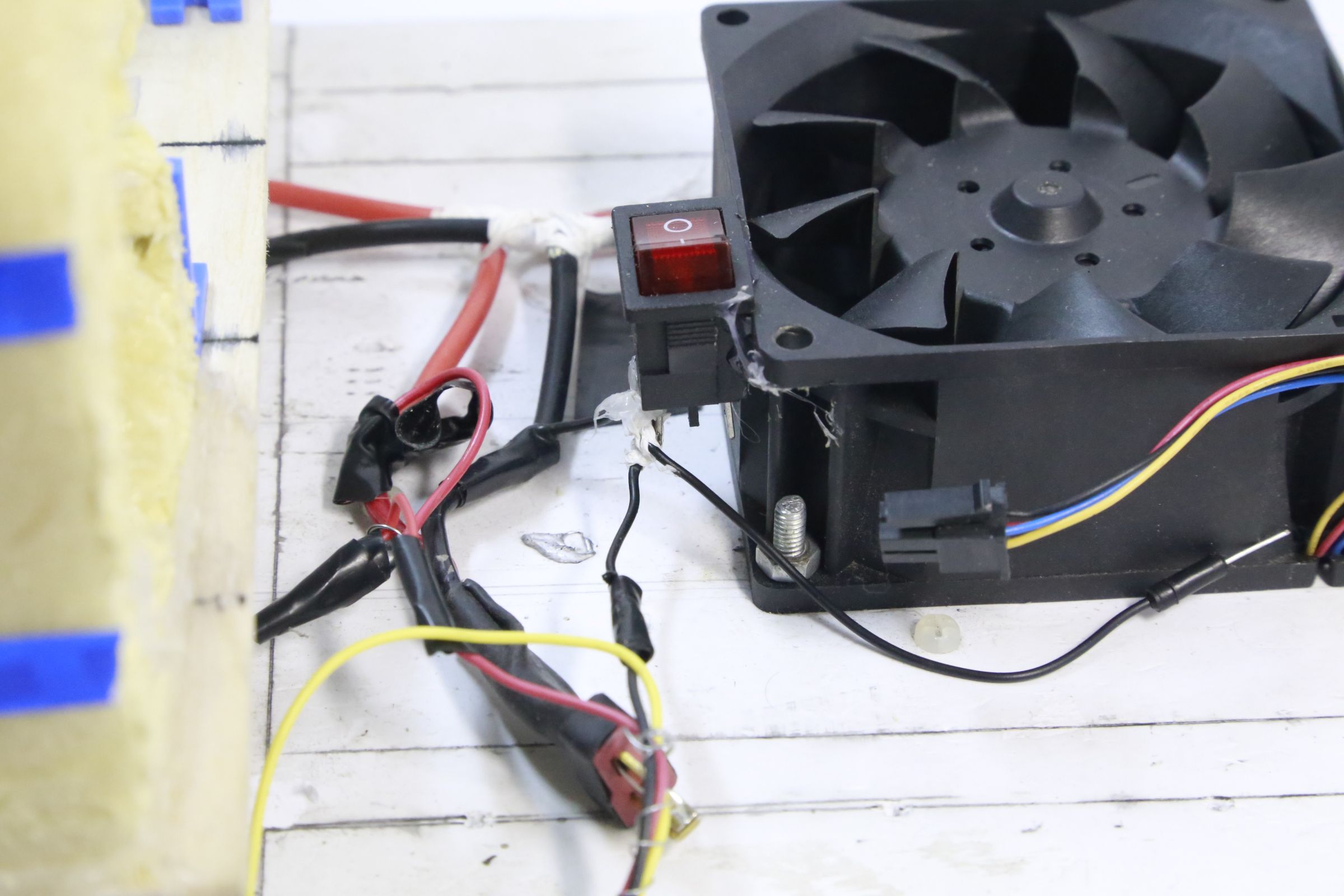 Remote-controlled Hovercraft. by AnTiProcrastination : 7 Steps - Instructables