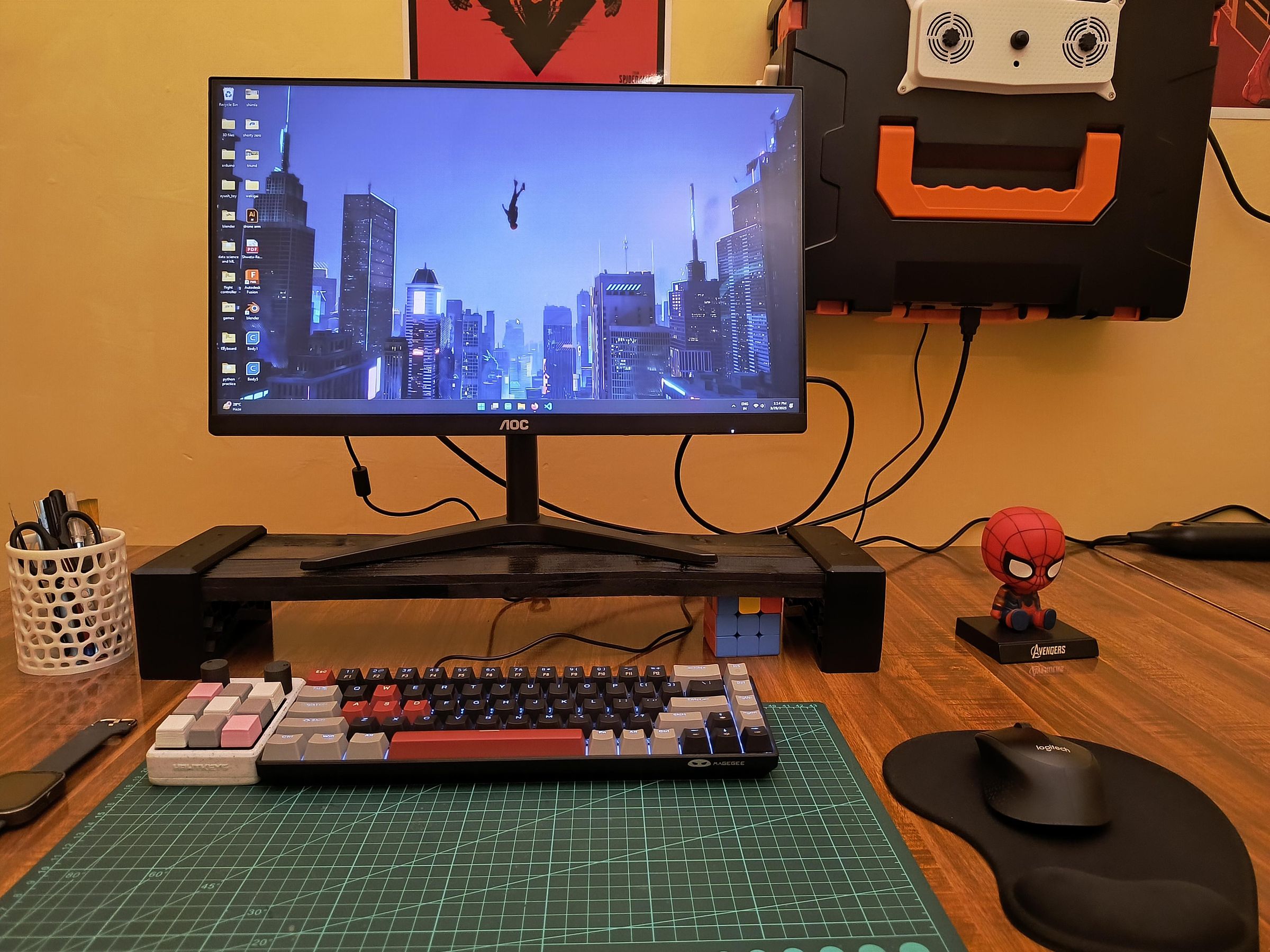 DIY 3D Printed Monitor Stand : 3 Steps - Instructables